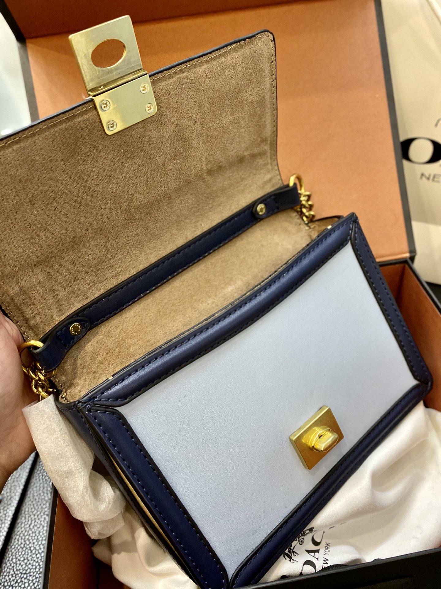 [ของแท้] จัดส่งฟรี COACH Counter Hatton Small Square Bag Ss21 Early ...