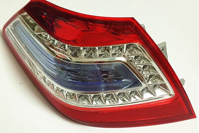 Nissan Teana J32 Tailamps - HUBER PART - ThaiPick