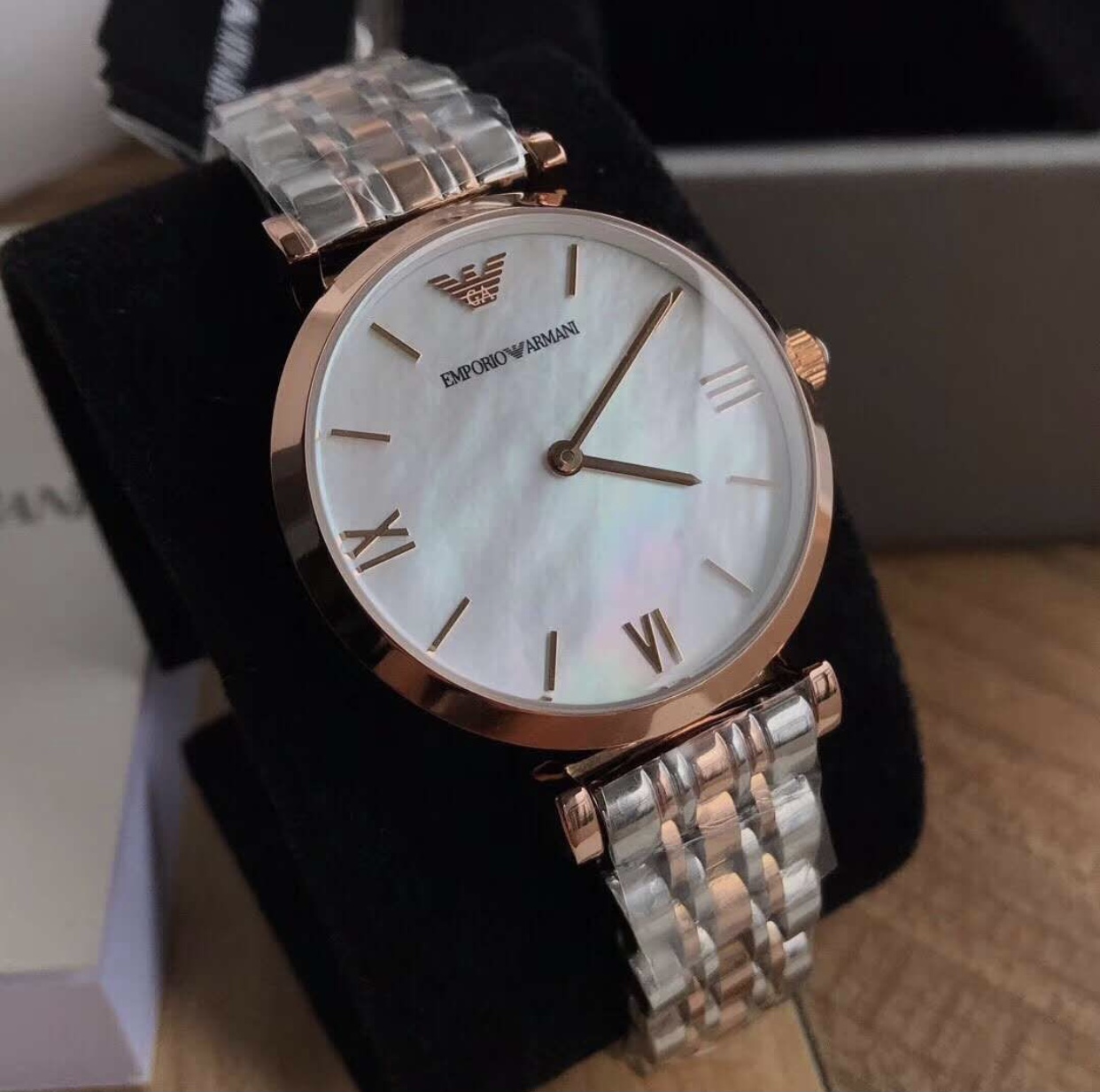 นาฬิกาข้อมือผู้หญิง Emporio Armani Classic Mother Of Pearl Dial Ladies Watch AR1683 - LXT - ThaiPick