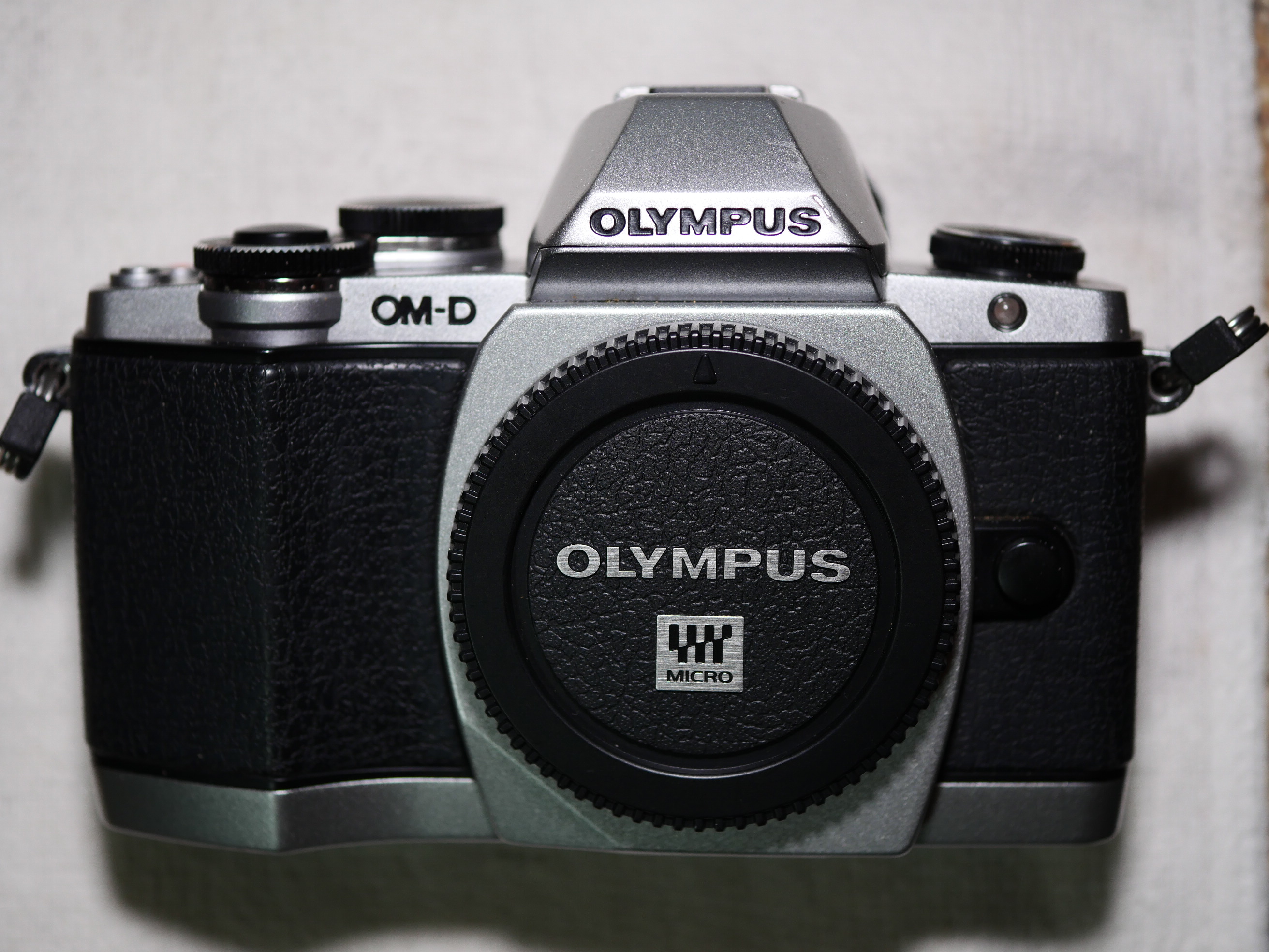 OLYMPUS OM-D E-M10 Black Silver Body ตัวกล้อง OMD EM-10 EM10 M10 - Nick ...