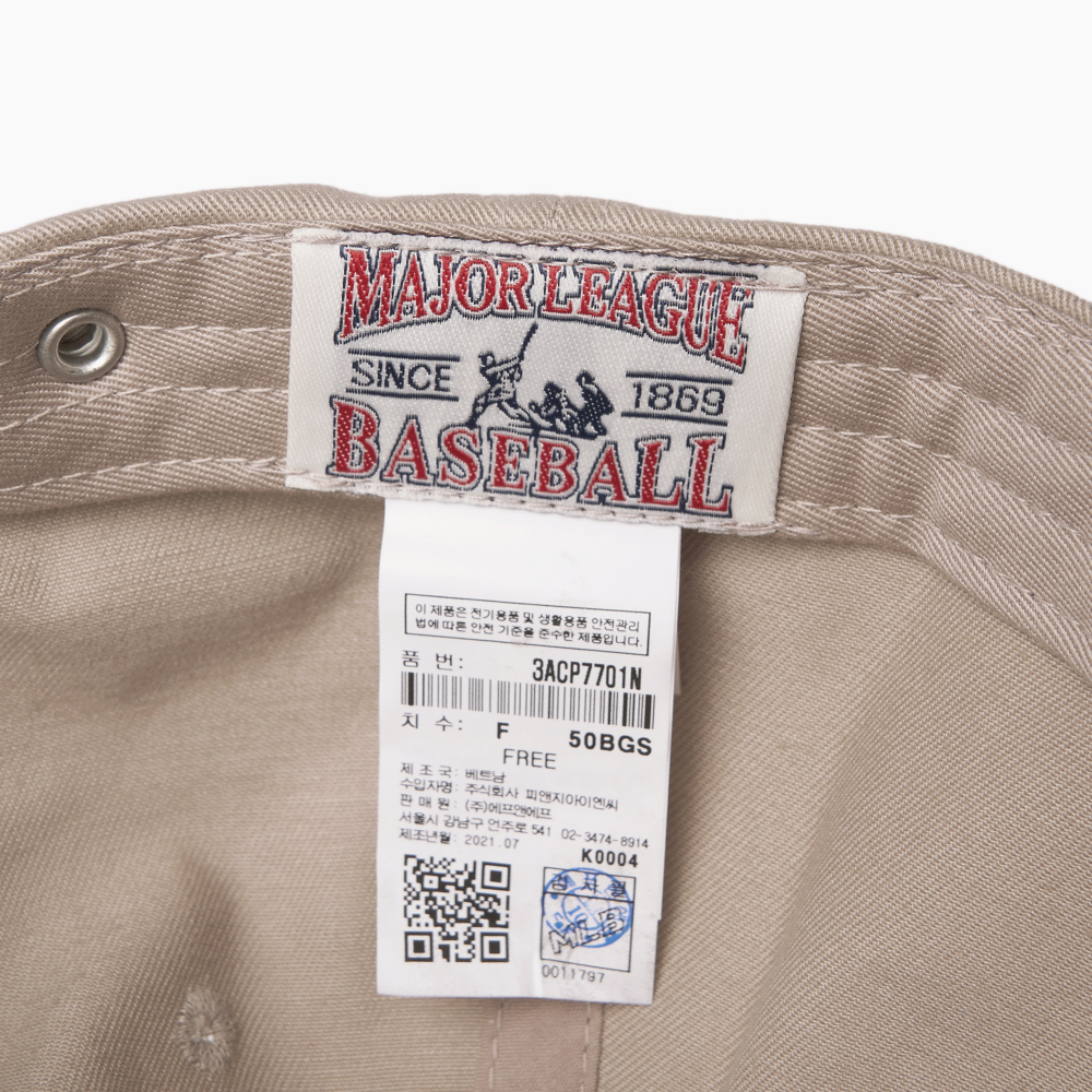 MLB หมวกแก๊ป UNISEX CURVED CAP 3ACP7701N 50BGS NEW YORK YANKEES BEIGE ...