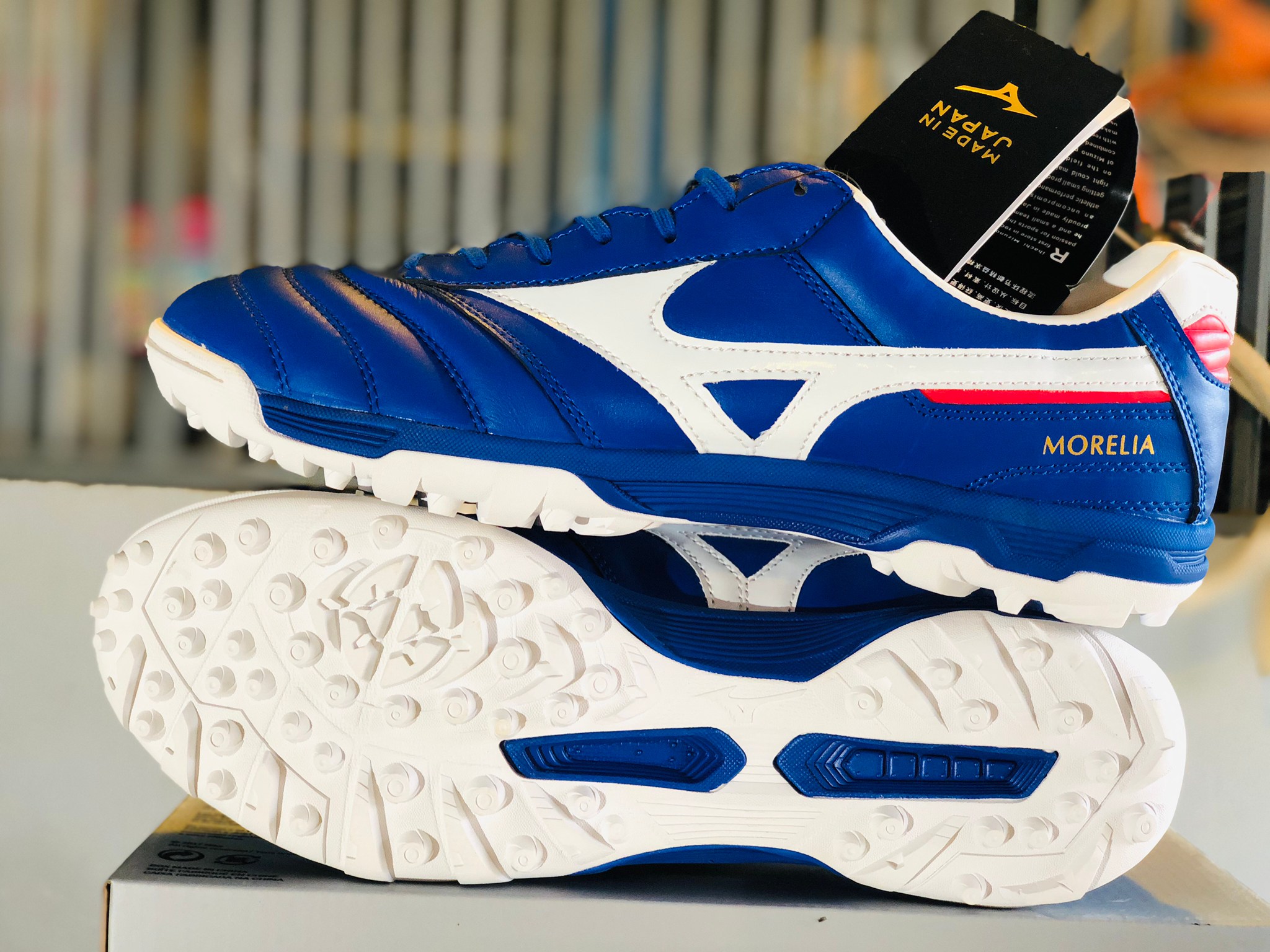 รองเท้าฟุตบอล รองเท้าฟุตซอล Mizuno Moreail NEO (100 ปุ่ม) | Lazada.co.th