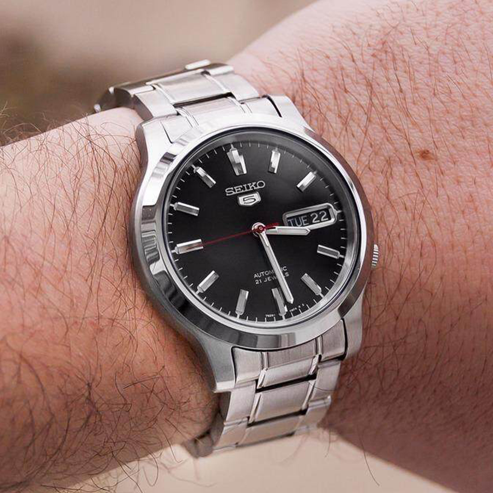 Seiko 5 Automatic นาฬิกาข้อมือผู้ชาย สายสแตนเลส รุ่น SNK795K1 (สีเงิน ...