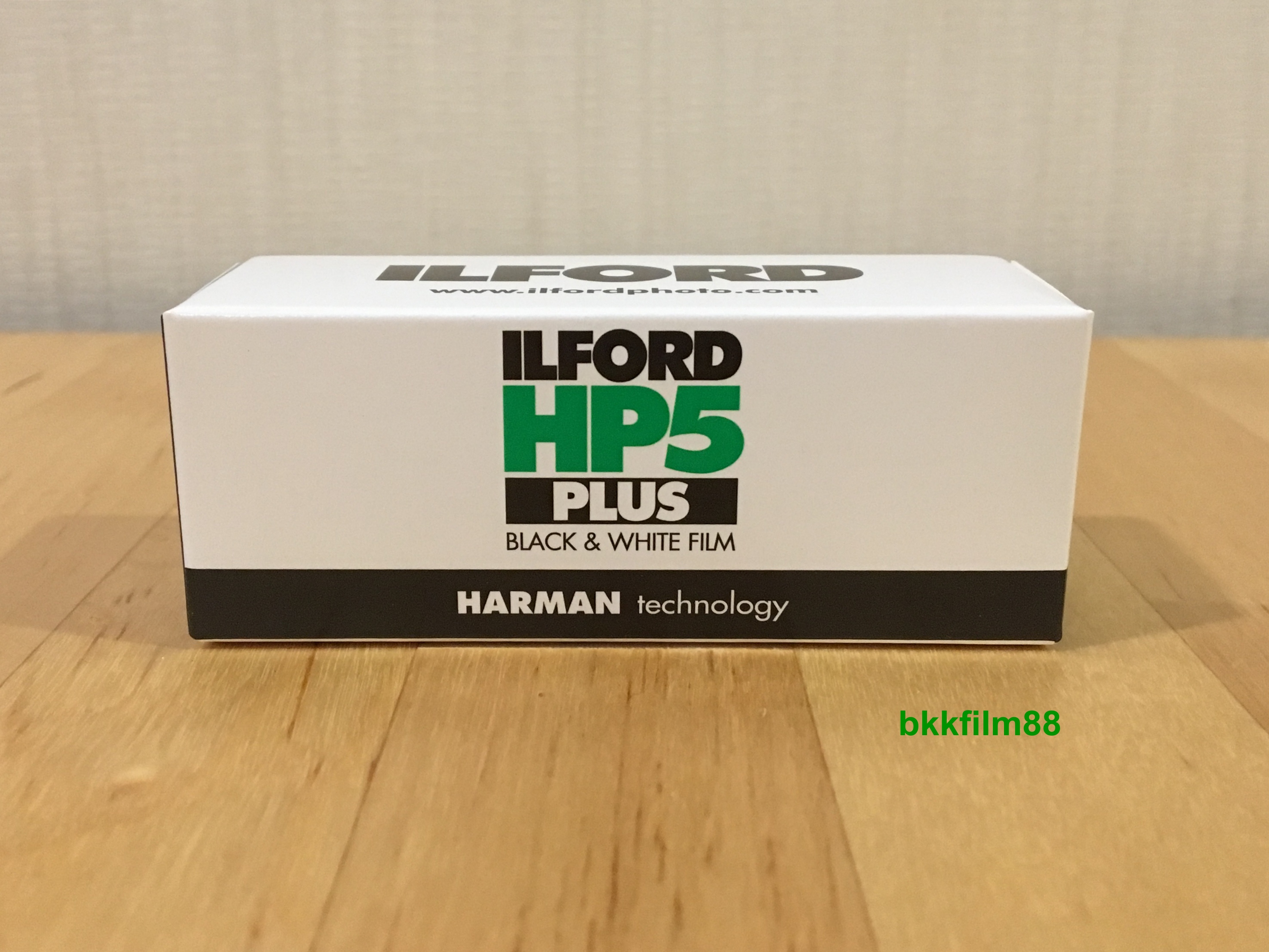 ฟิล์มขาวดำ ILFORD HP5 Plus 400 120 Black and White Film Medium Format ฟิล์ม - bkkfilm88 - ThaiPick