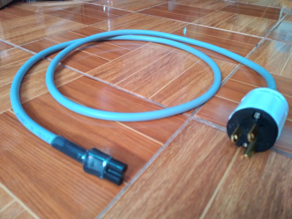 สายไฟเยอรมัน HELUKABEL YSLY -JZ 2.5 ท้าย C7 (เลขแปด) หัวปลั๊ก ชุบทอง ...