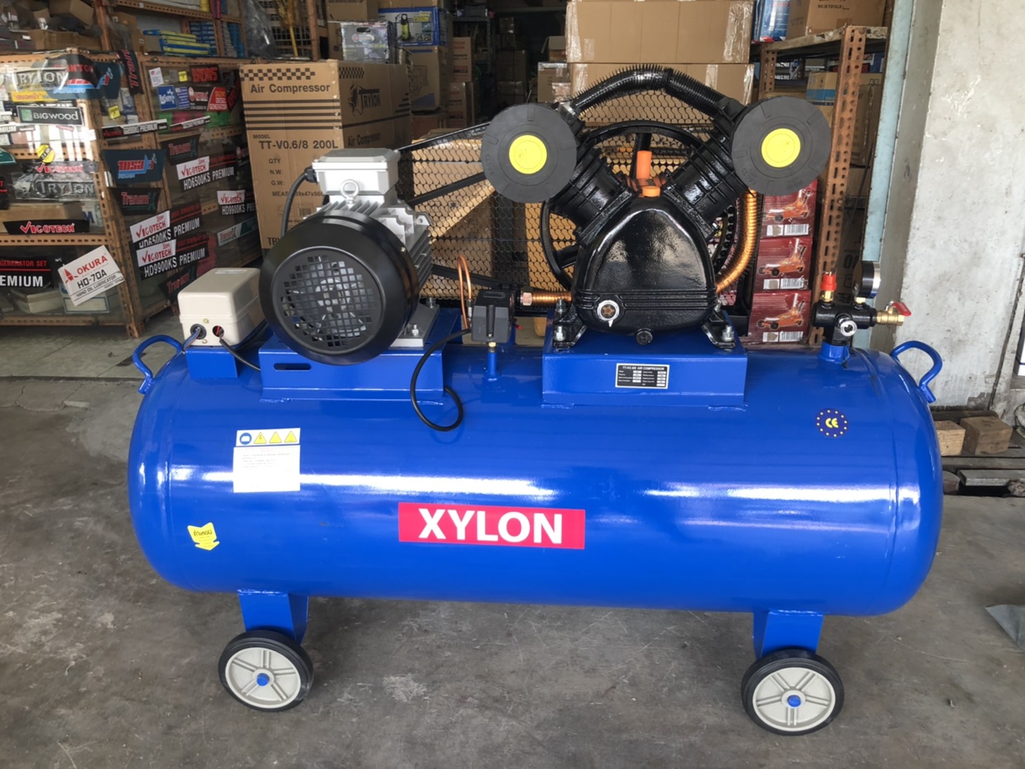 ปั๊มลมสายพานลูกสูบ 5 แรงม้า ถัง 200 ลิตร 380V Air Compressor ยี่ห้อ ...