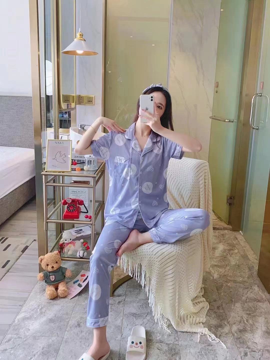 tichada 2223-01ชุดนอนแขนสั้นขายาวผ้านิ่มๆใส่สบายไม่ร้อน ราคาถูกๆมาแรง ณ ตอนนี้ สีสันสดสวยงาม ...