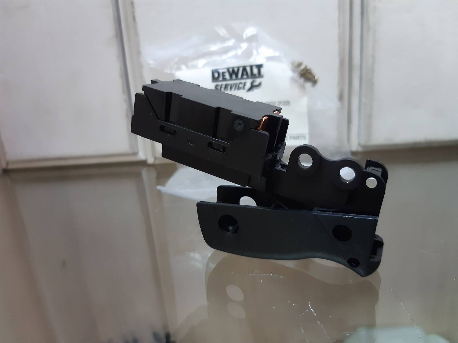 Dewalt switch model. D28413,D28414,D28490,D28491 part no.636500-00 ...