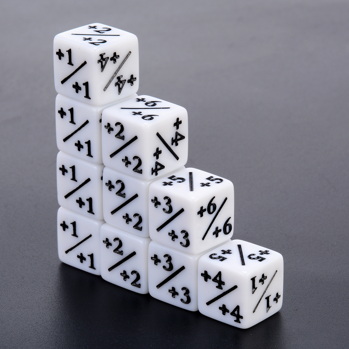 10 ชิ้น White Dice Counters + 1 / + 1 สำหรับ Magic: The Gathering & CCG ...