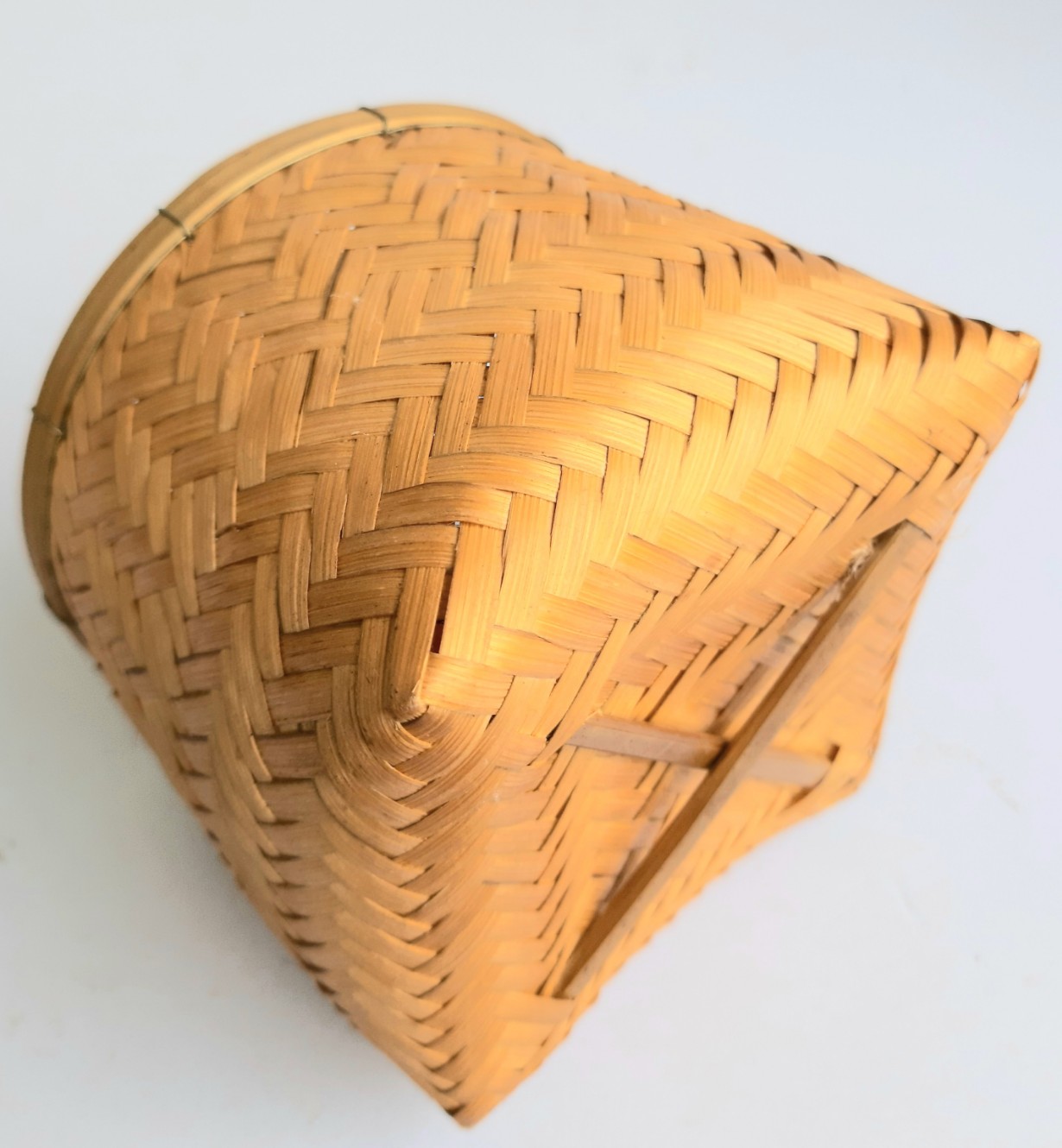 ตะกร้าทึบจิ้ว Solid Basket ขนาดเส้นผ่าฯ 10 ซม. สูง 8.5 ซม. ทำด้วยไม้ไผ่ ...