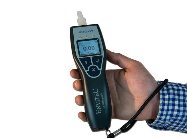 เครื่องตรวจวัดปริมาณแอลกอฮอล์จากลมหายใจ AlcoQuant 6020 Plus | Lazada.co.th