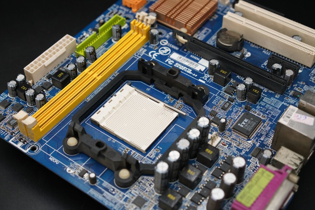 เมนบอร์ด GIGABYTE GA-M61VME-S2 บอร์ด AM2 ใหม่ พร้องส่ง+ส่งเร็ว มีประกัน ...