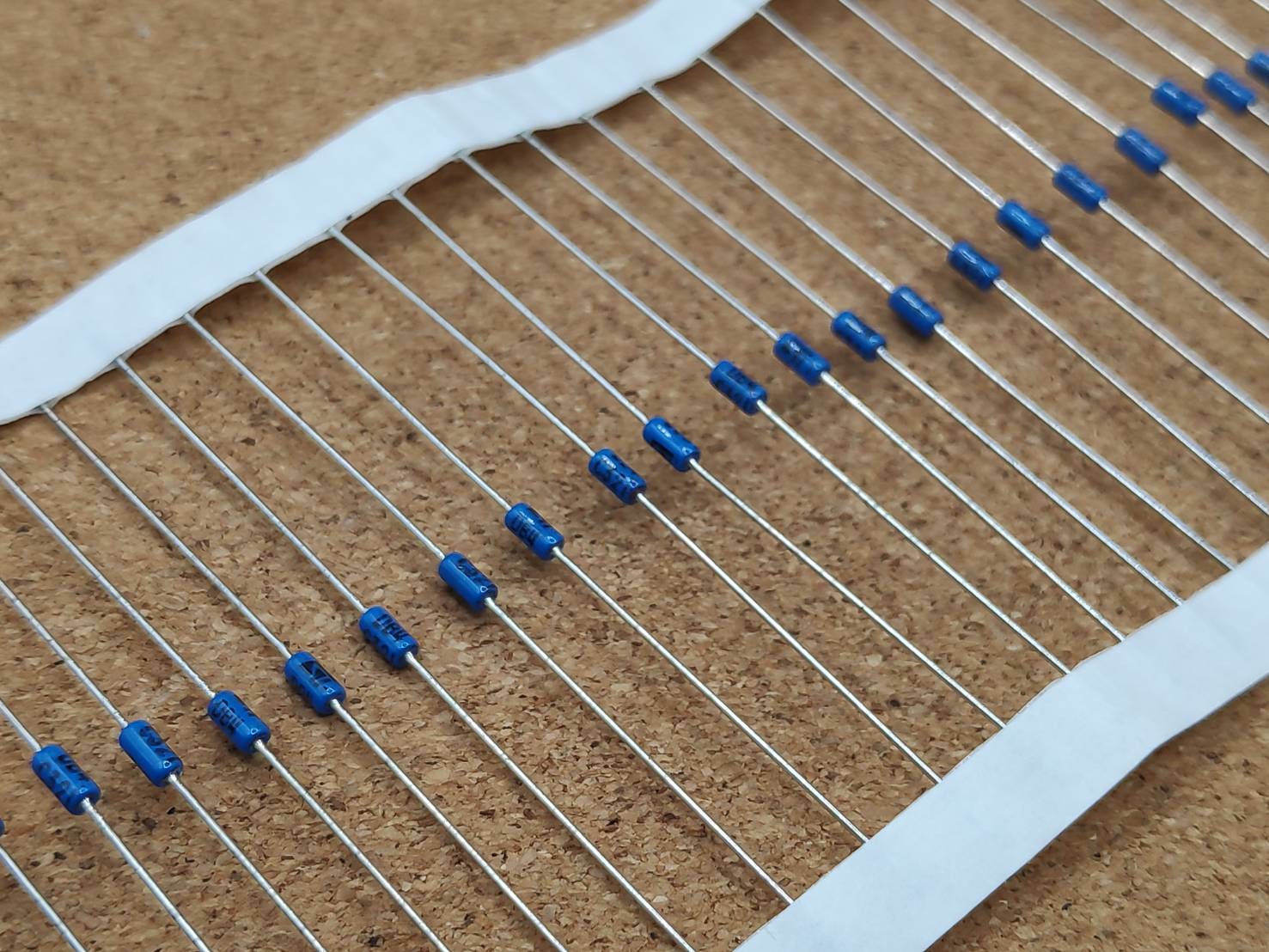 (10ตัว) [DIAC] DB3 DB4 DIAC ST เกรดเทียบผลิตจีน | Lazada.co.th