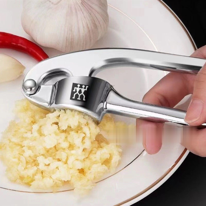 Zwilling Garlic Crusher Mincer เครื่องบดกระเทียมพร้อมที่ปอกและแปรงทำ ...