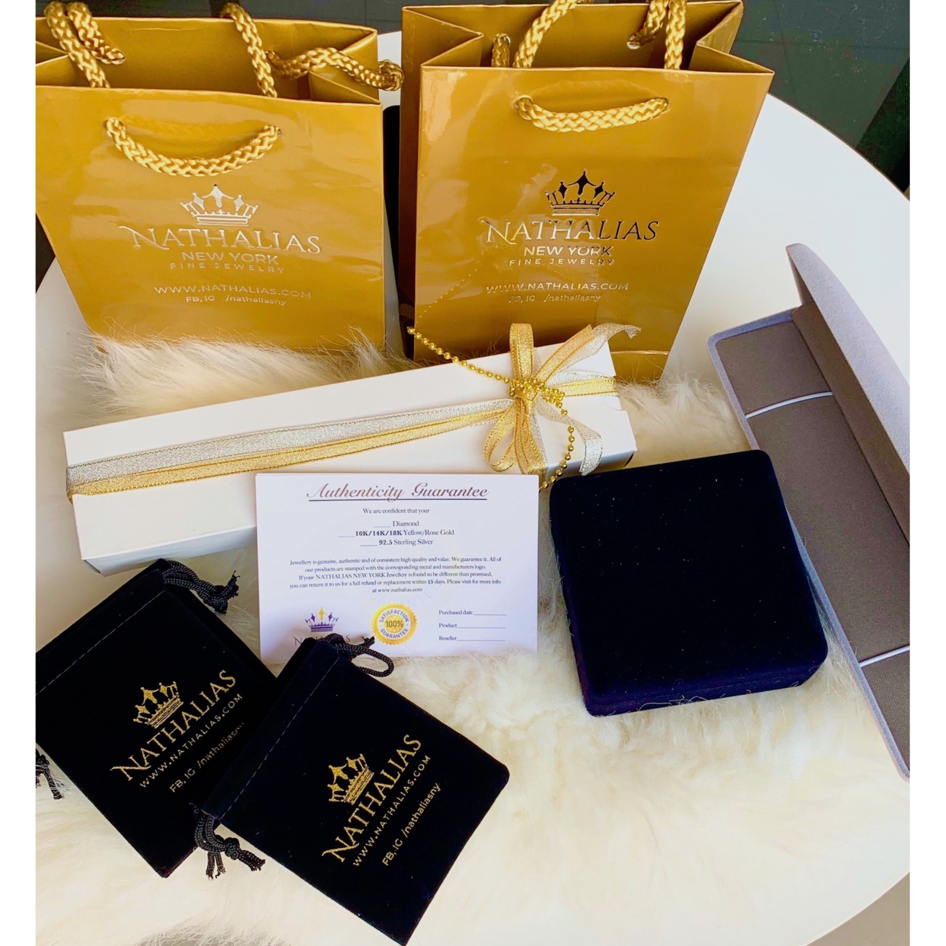 ต่างหูห่วงวงรีรูปไข่ทองคำแท้ 10K 10K yellow gold oval hoop earrings ...