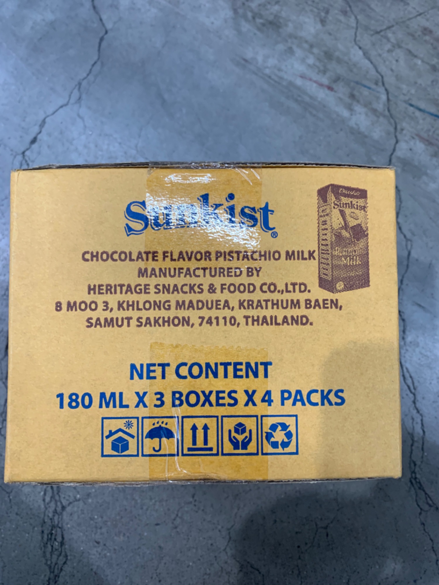 [พร้อมยกลัง]Sunkist นมพิสทาชิโอ้ รส Chocolate ขนาด 180 ml. X 12 กล่อง ...