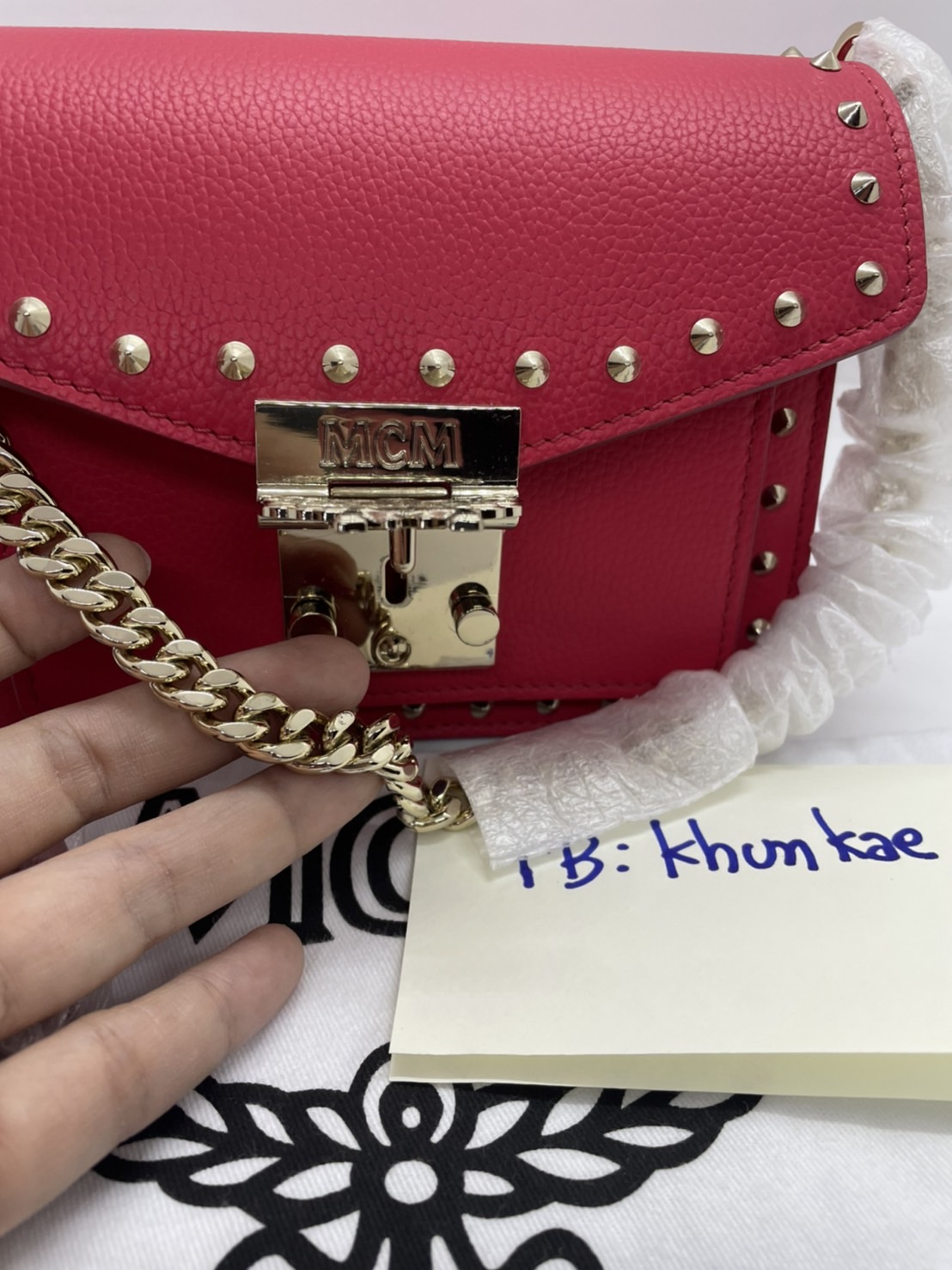 กระเป๋า MCM patricia mini สีแดง หมุดทอง 14k - Khun Kae - ThaiPick