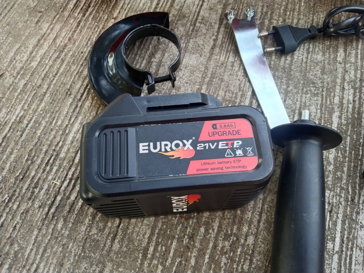 เจียร์ เครื่องเจียร์ไร้สาย (เอวตรง) EUROX กล่องชุด แบตเตอรี่ 21V Black Edition - Bangkhen ...