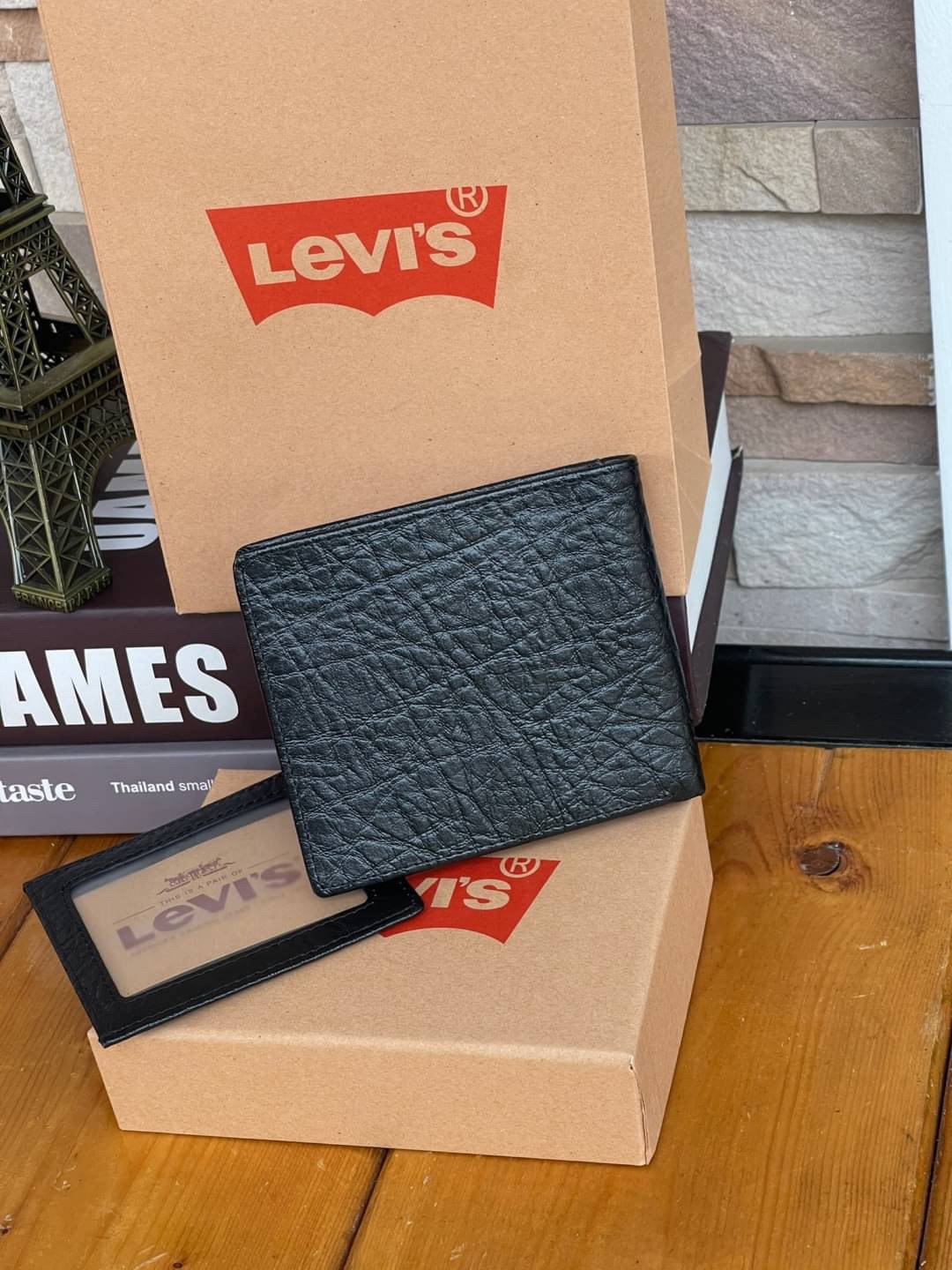 กระเป๋าสตางค์Levis Mens Short Wallet Gift Box กระเป๋าหนังสไตล์เรียบง่าย ...