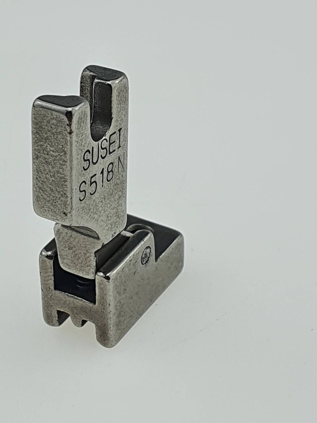 ตีนผีเย็บซิปซ่อน SUSEI S518Nสำหรับจักรอุตสาหกรรมเข็มเดี่ยว - Crystal A - ThaiPick