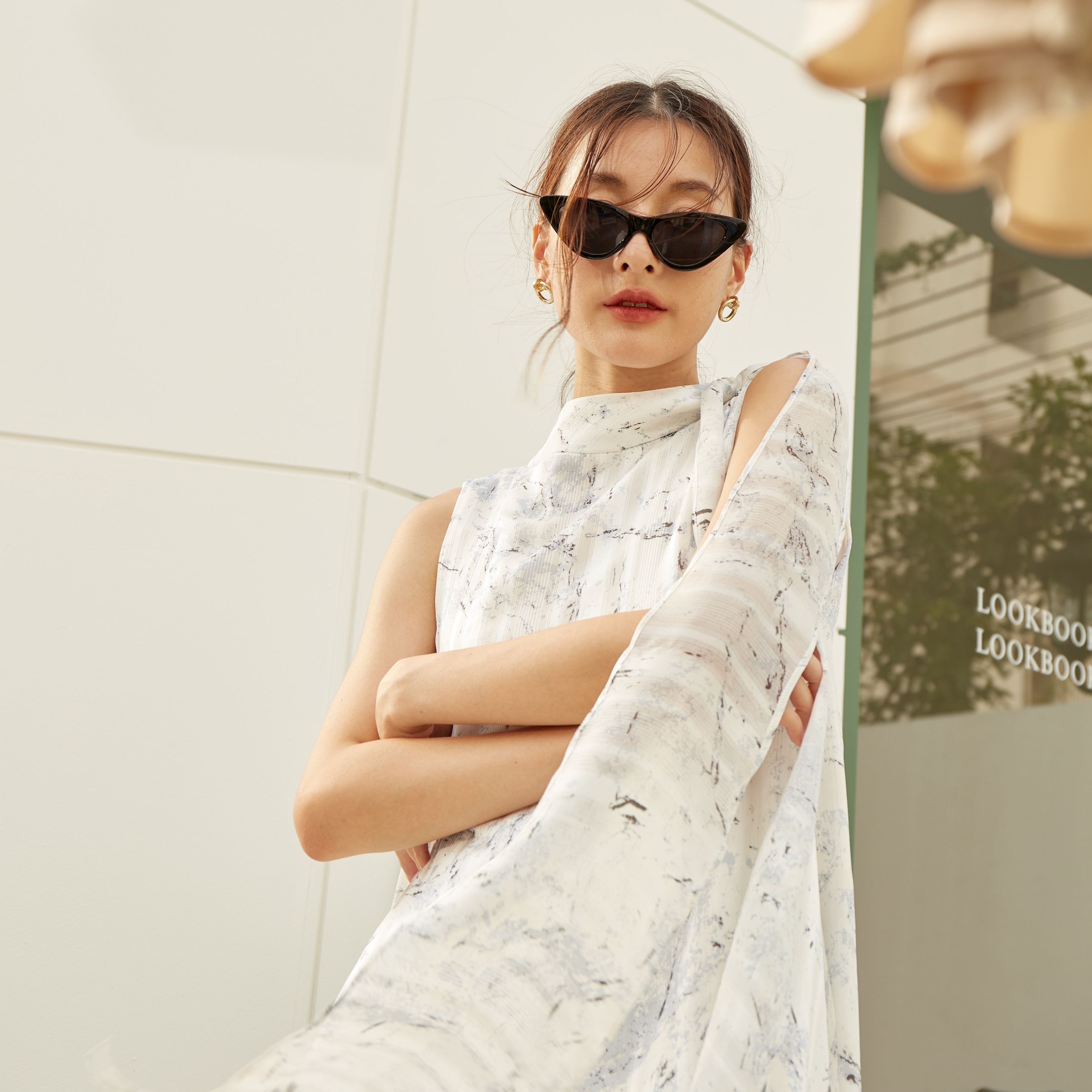 lookbooklookbook lemon top blue blossom เสื้อแขนกุด สีฟ้า ...