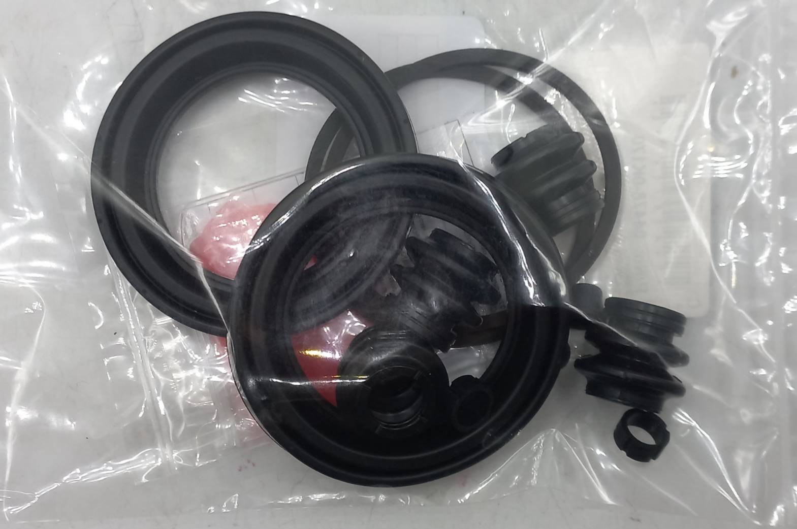 ชุดซ่อมดีสเบรกหน้า TOYOTA REVO ตัวเตี้ย / 1ชุด ใส่ได้ 2 ล้อ / อาการเสีย ...