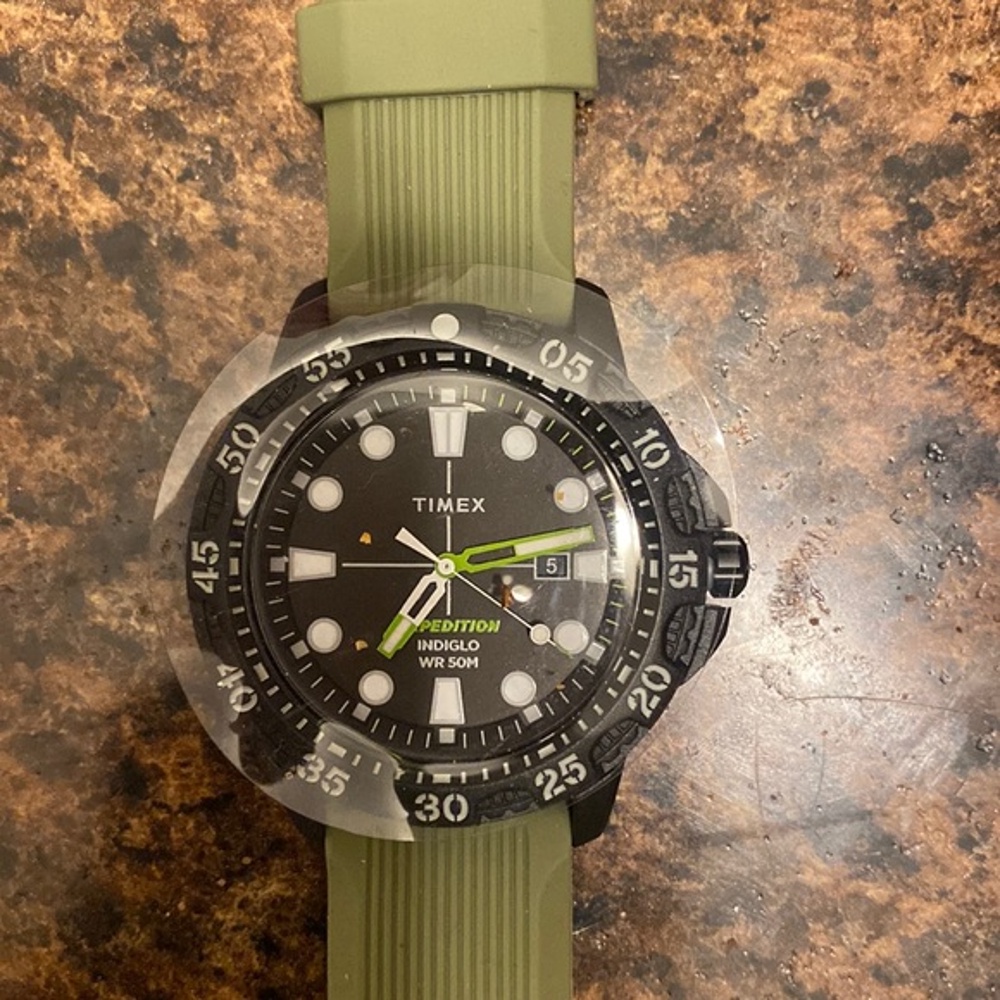 Timex TW4B25400 Expedition Gallatin นาฬิกาข้อมือผู้ชาย สายซิลิโคนสีเขียว - Timex - ThaiPick