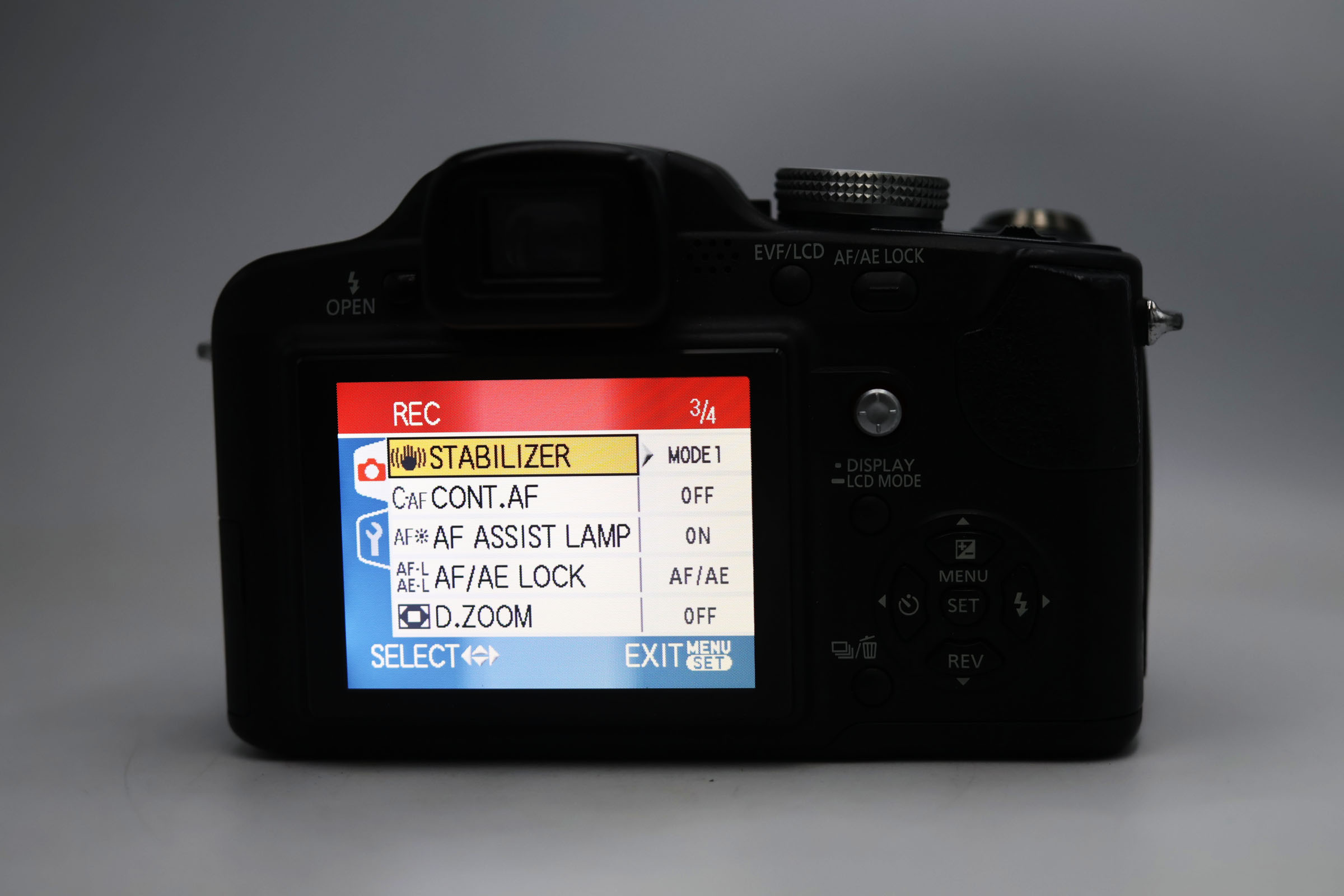 Panasonic Lumix DMC-FZ18 LEICA DC VARIO-ELMARIT 18x Optical Image ...
