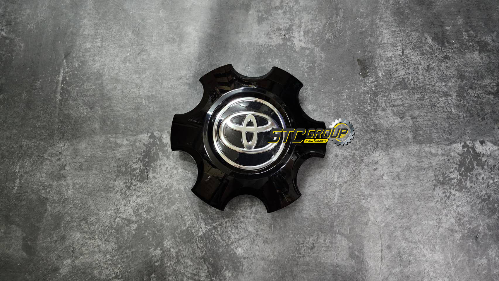 ฝาครอบดุมล้อ Toyota Revo สีดำ ( Toyota แท้ศูนย์ 100 ) ปี 2020-2023 ...