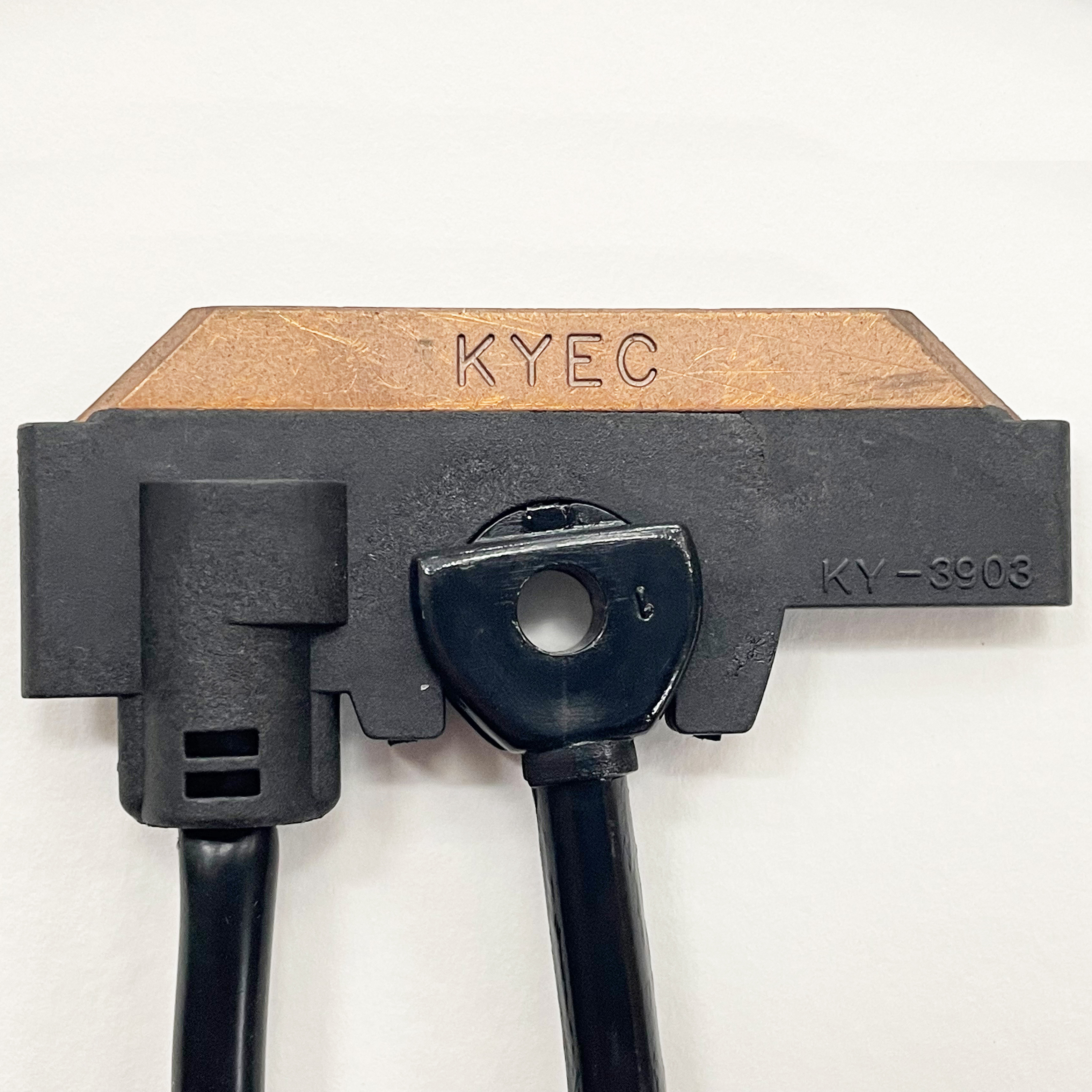 KYEC แปรงถ่าน สำหรับรางไฟ ไฮโทรรีล KY-3903 / KY-3906 / AN3903 / AN3906 ...