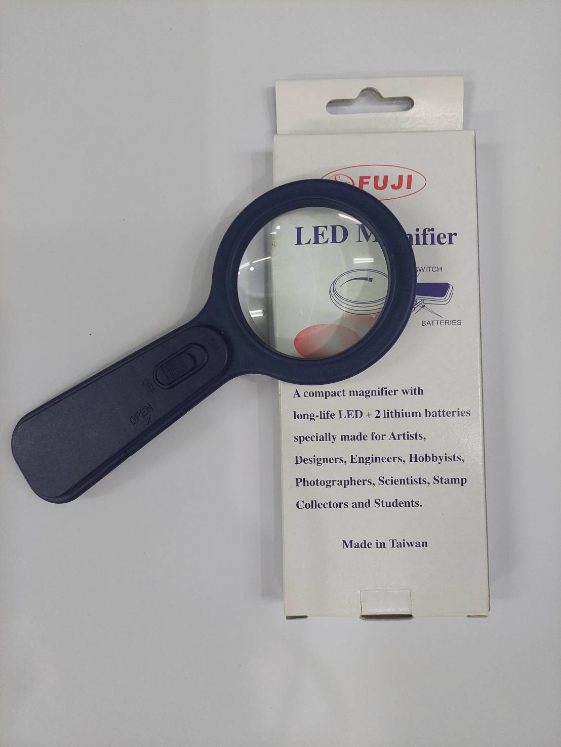 แว่นขยายมีไฟ LED Magnifier ( long-life LED + 2 lithium batteries ...