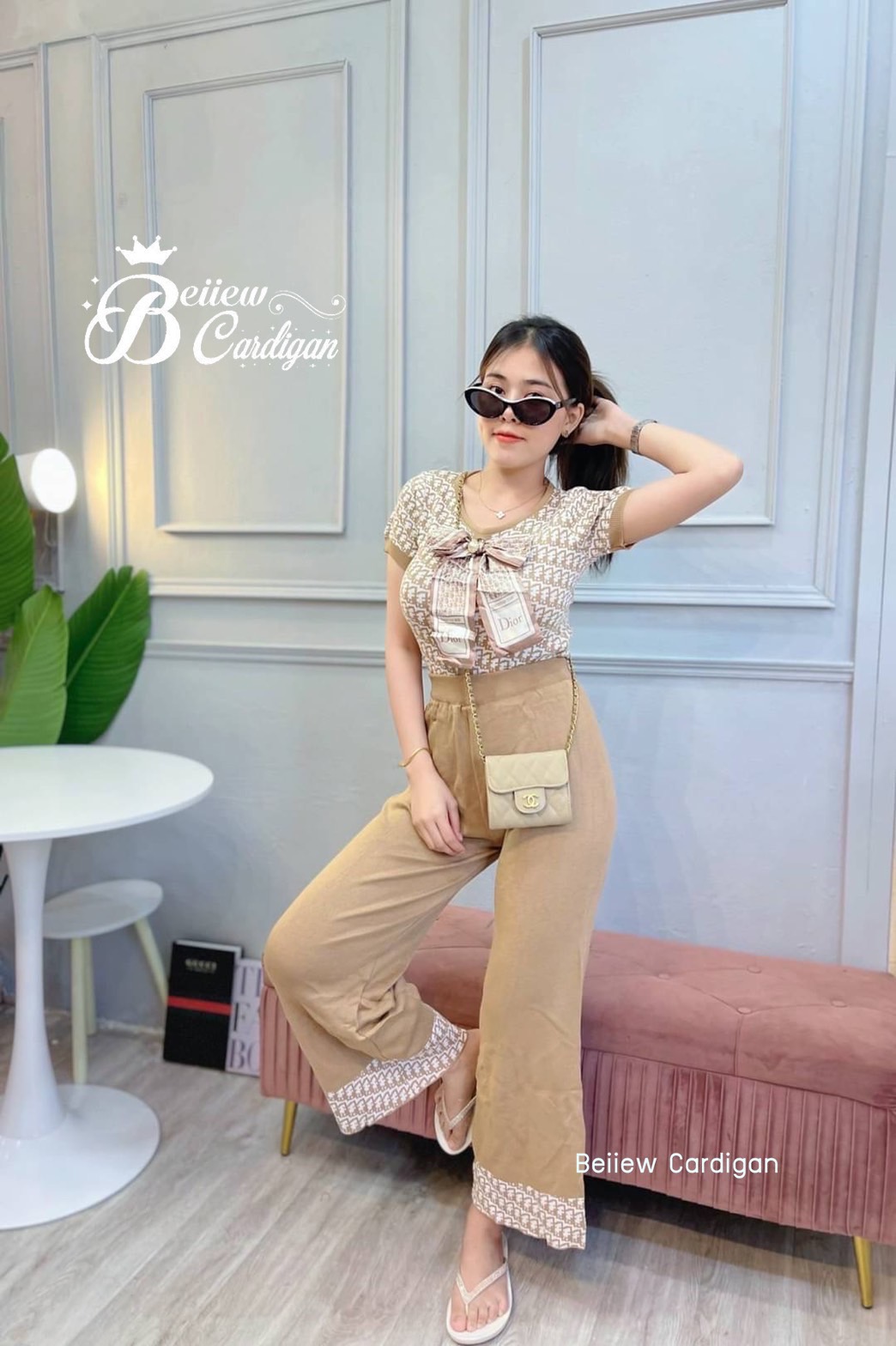 BW.warisara????สวยเก๋ดูแพง งานชุดเซตผ้าไหมพรม ทรงคอกลมแขนสั้น เป็นงานผ้าทอลายแบรนด์แต่งติดโบว์ ...