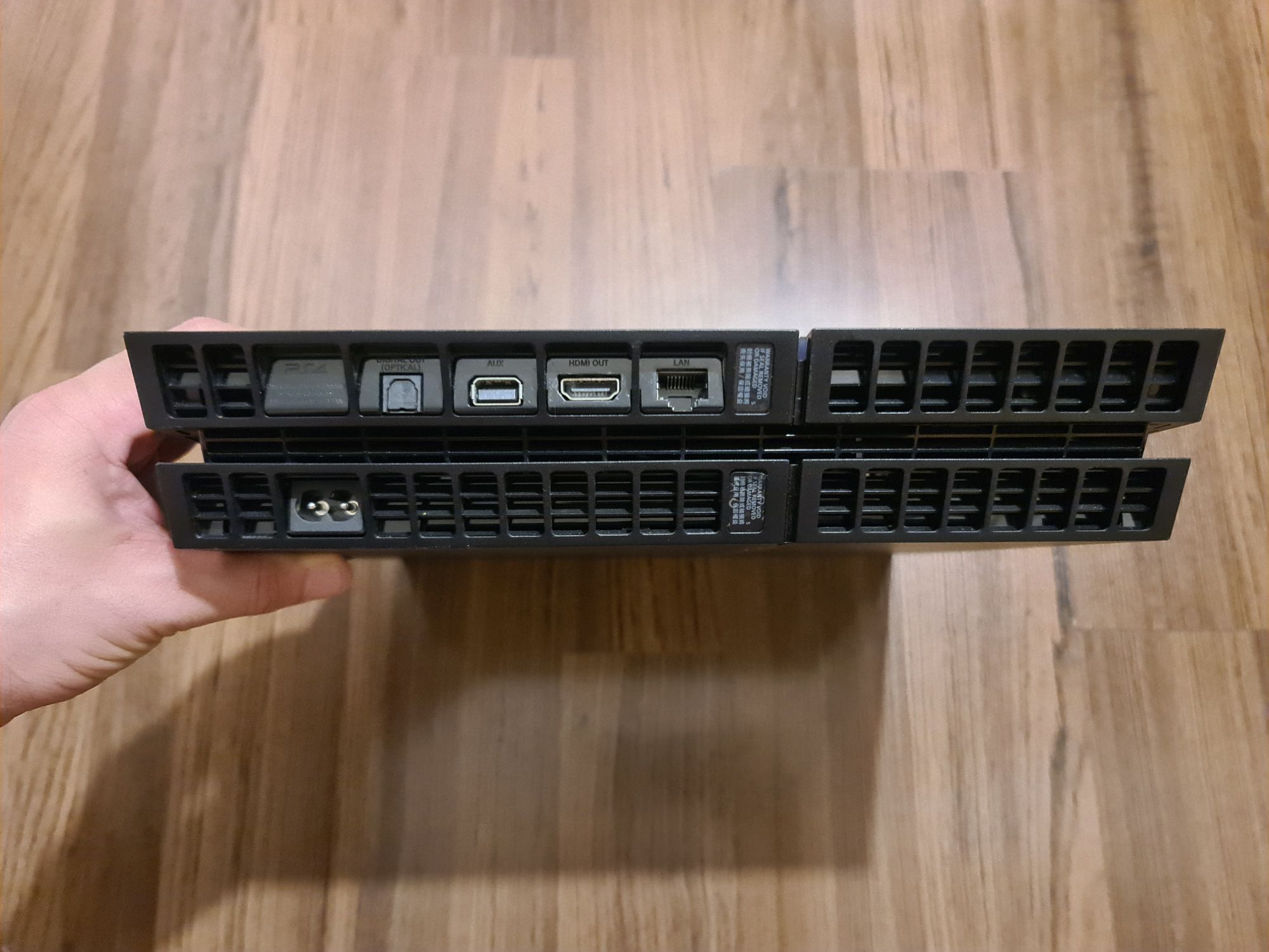 เครื่อง PlayStation 4 (PS4) 1206B 1TB งานกล่องอุปกรณ์ครบพร้อมเล่น ...