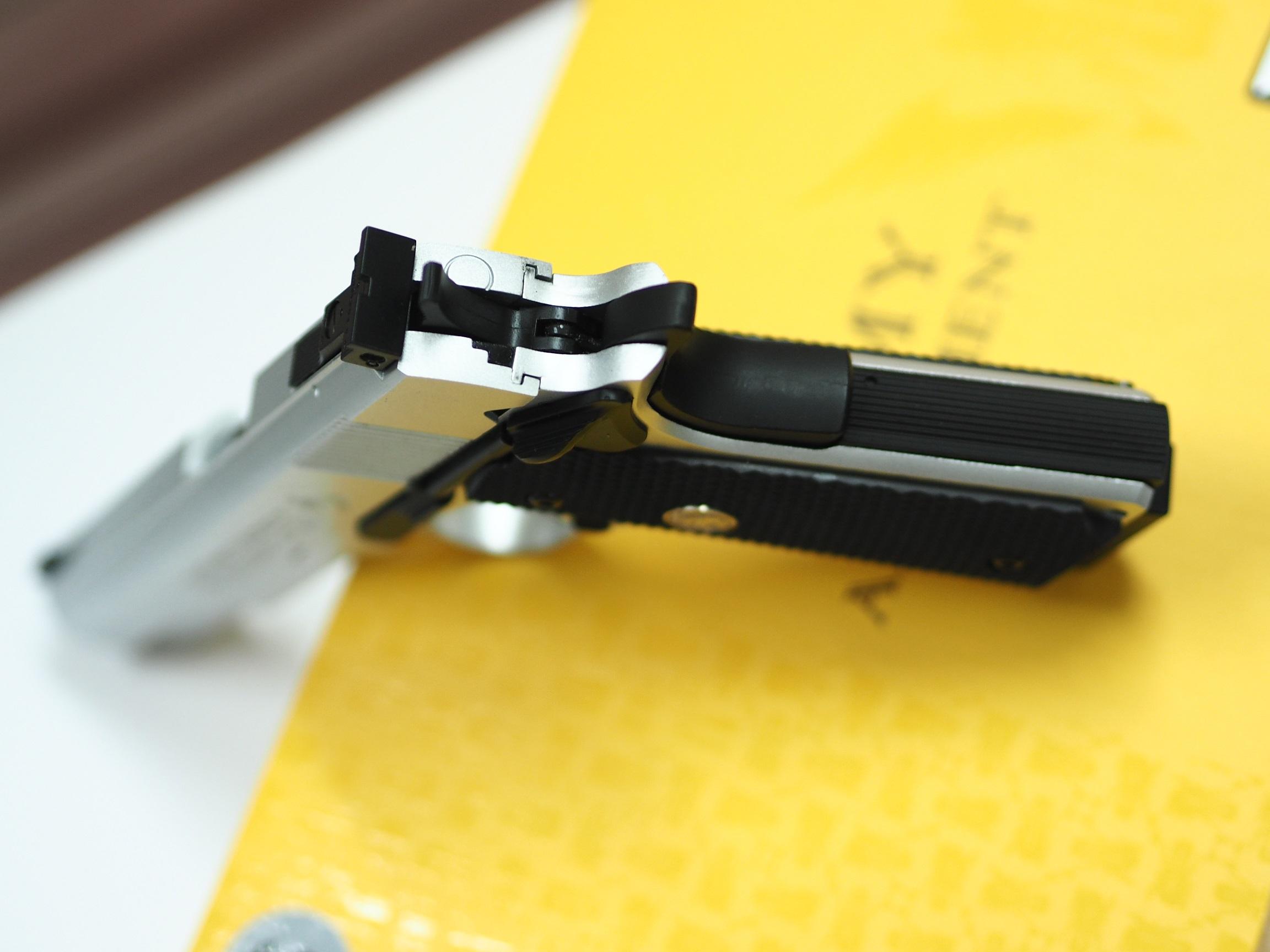 ปืนบีบีกันอัดแกส ARMY R29 สี เงิน ฟรี ลูกเซรามิค+แกส - The Best BB ...