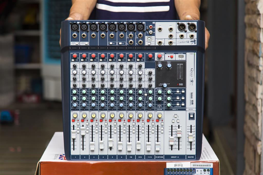 มิกซ์เซอร์ Soundcraft Signature 12 และ16 ช่อง เสียงดีราคาถูก รับประกัน ...
