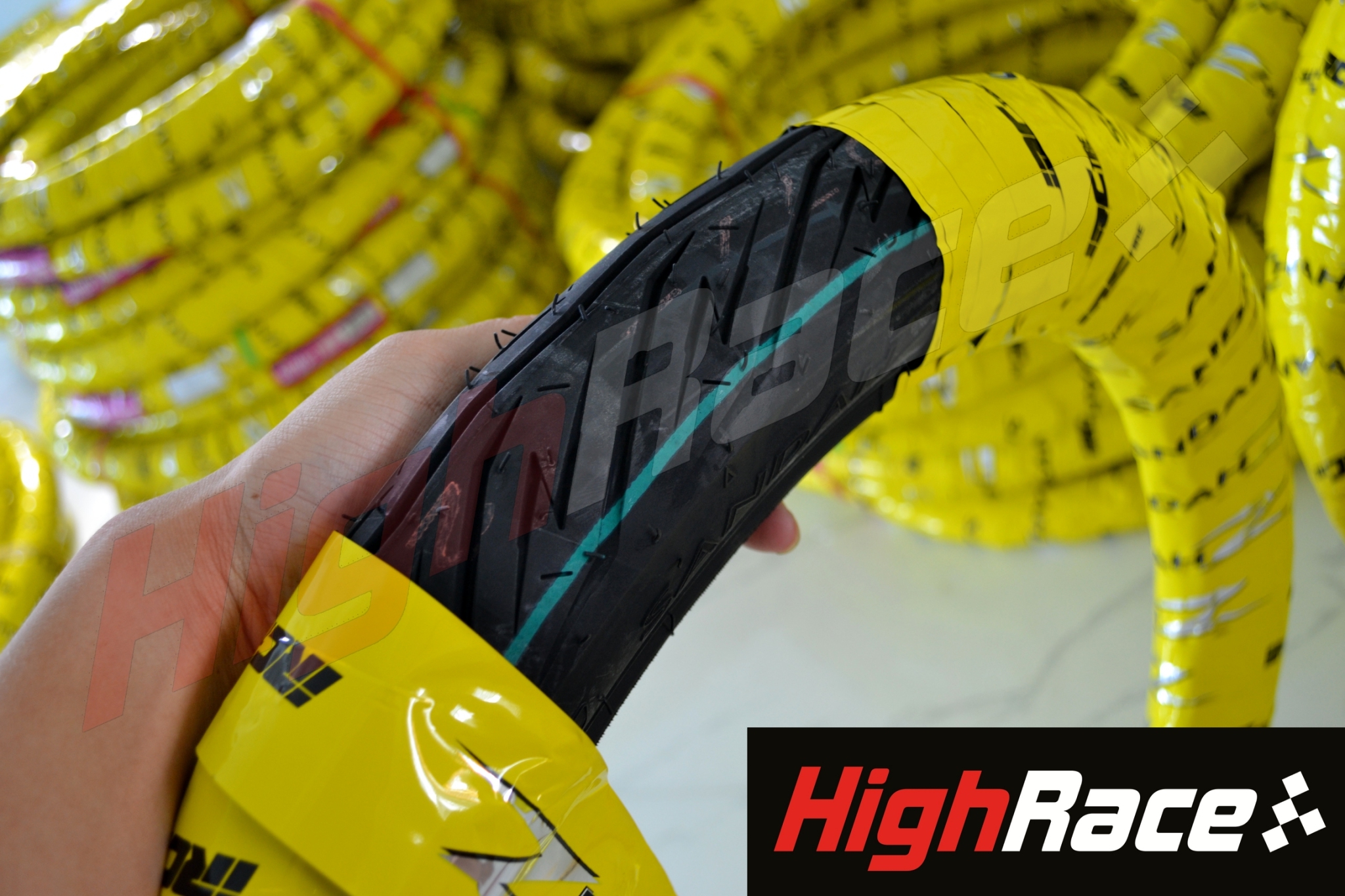 IRC ยางนอก มอเตอร์ไซค์ ลาย Sandah Z หรือ ลาย สายฟ้า ยอดฮิต ค่าส่งถูกมาก ...