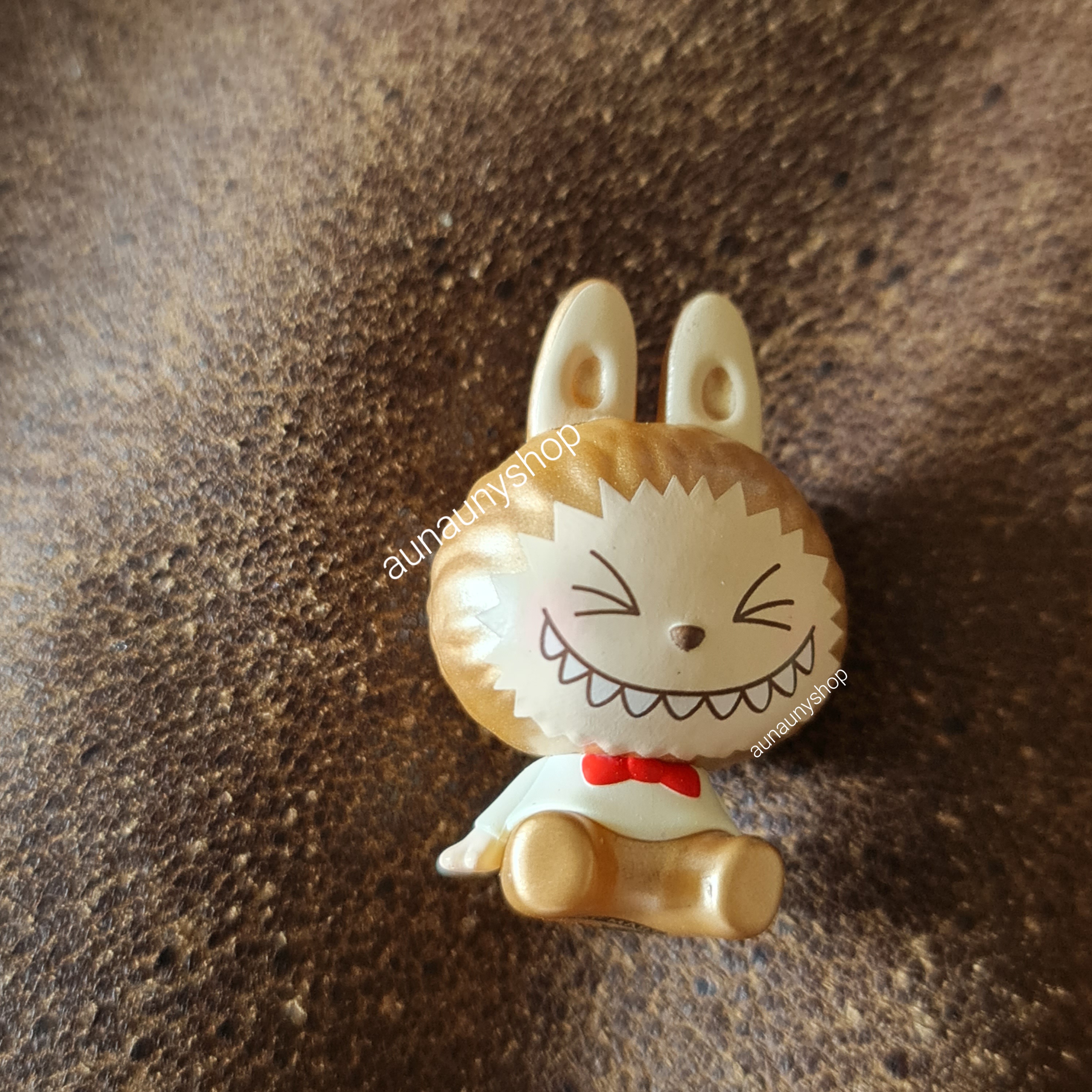 🤣พร้อมส่ง(จำนวนจำกัด) LABUBU ร่างทอง mini🤣POPMART ° popbean LABABU น้อง ...