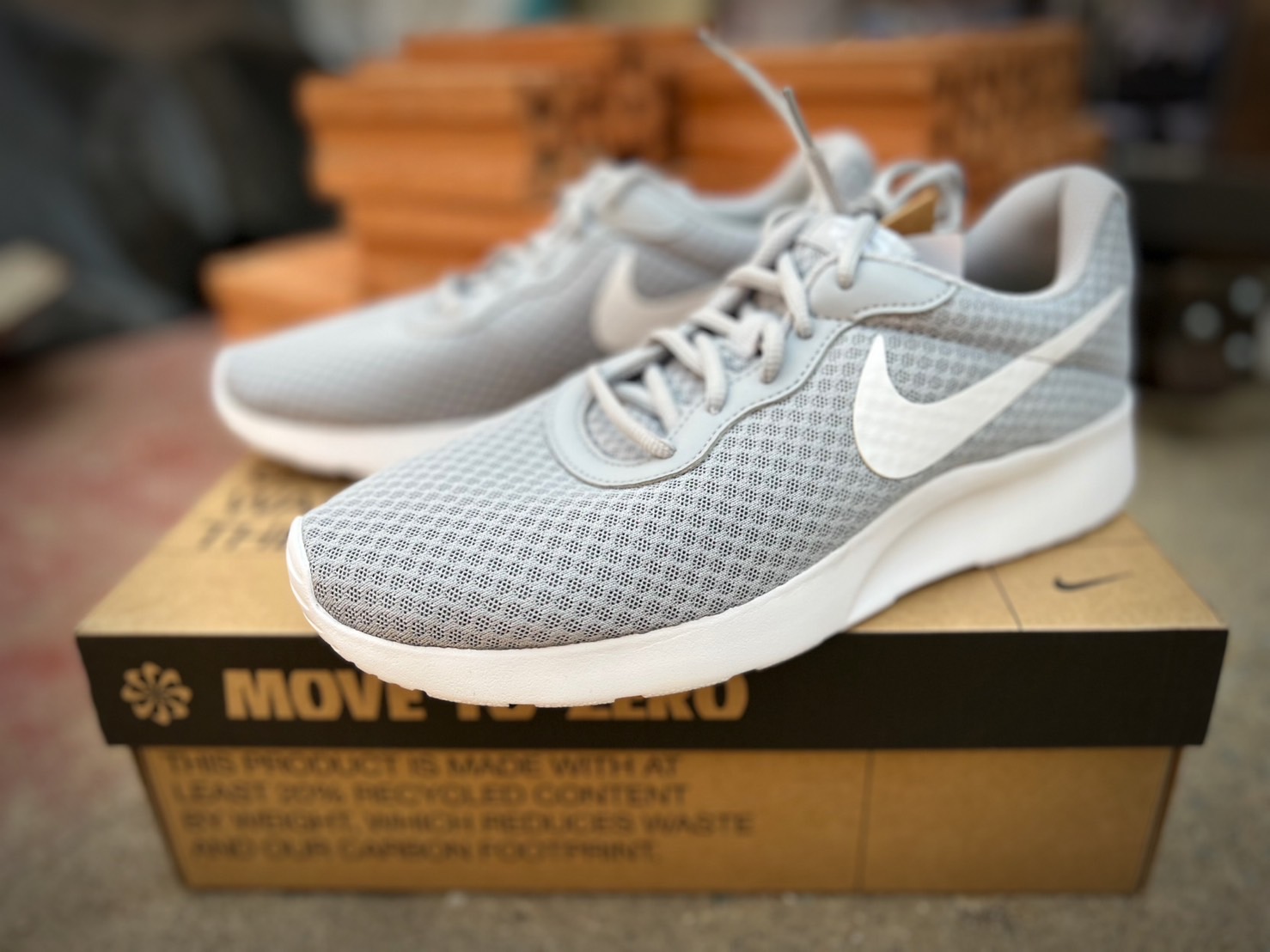 DJ6258-002 NIKE TANJUN รองเท้าลำลองชาย สีเทา - NikeCM - ThaiPick