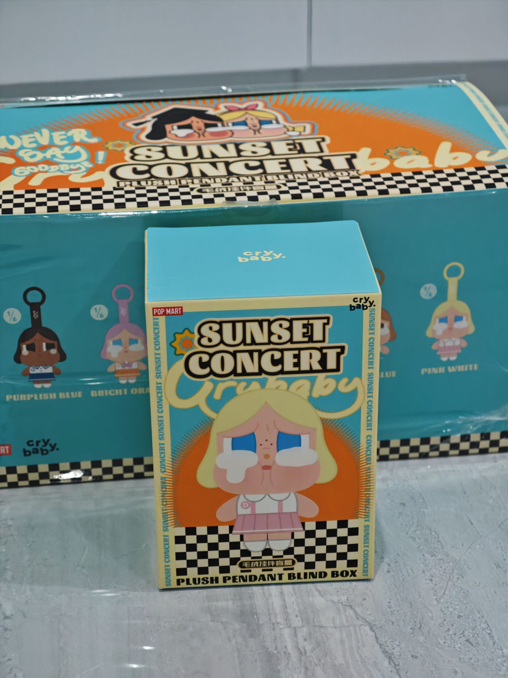 สินค้าพร้อมส่ง POPMART Crybaby Sunset Concert ตุ๊กตา (พวงกุญแจ) ของแท้ ...