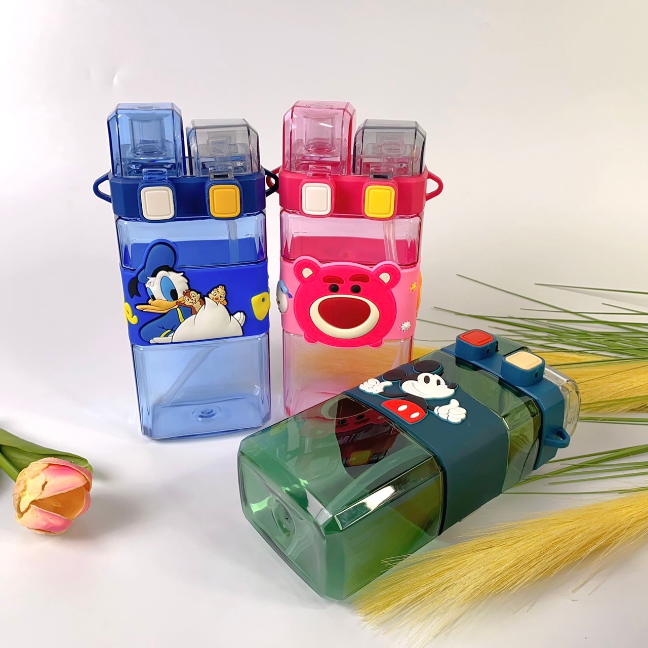 กระติกน้ำเด็ก กระติกน้ำพกพา ลายการ์ตูน ซานริโอ้ ทรงเหลี่ยม วัสดุTritan หลอด ยกดื่ม มีสายสะพาย ...