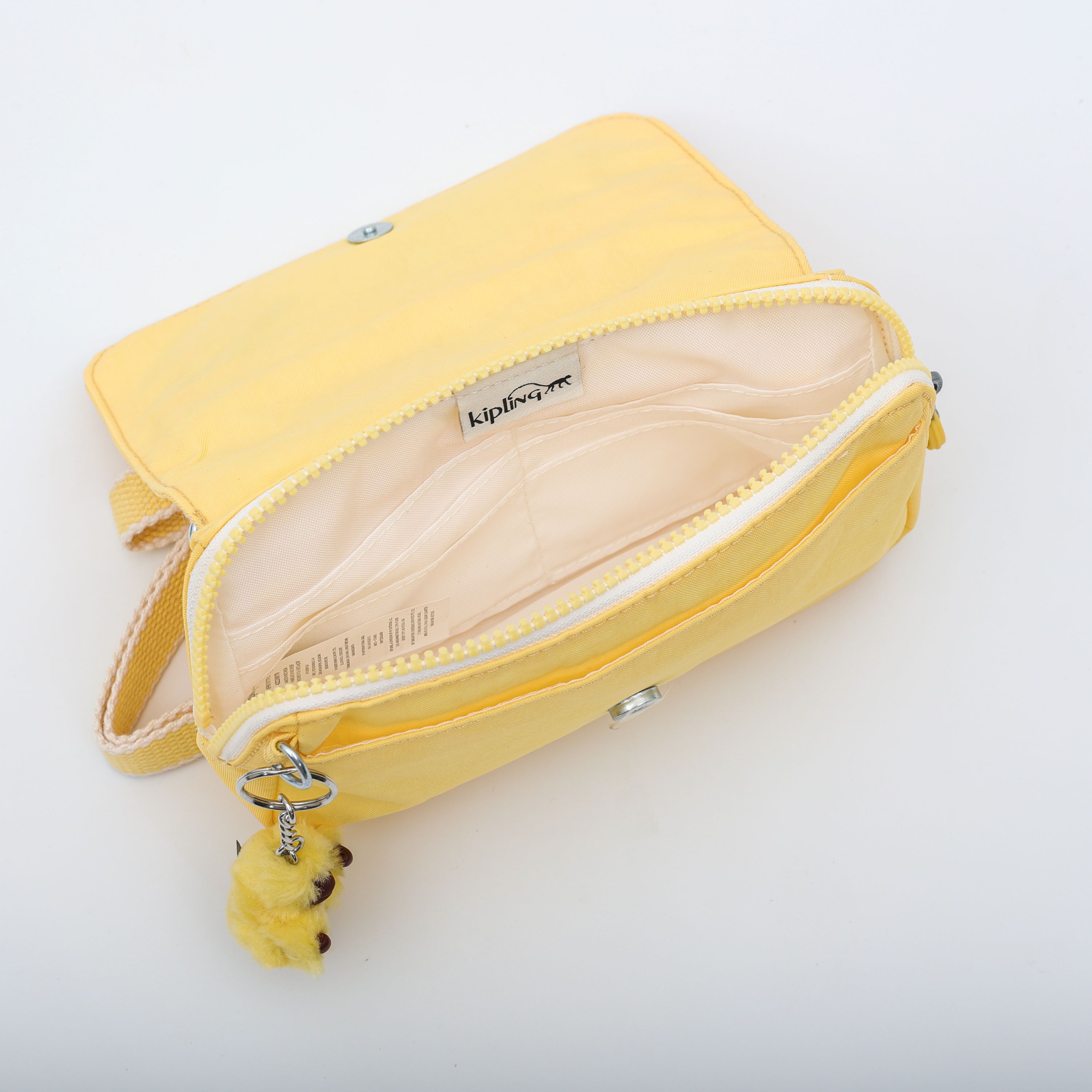 กระเป๋า KIPLING รุ่น AVERILL สี Sunflower Yellw - KIPLING - ThaiPick