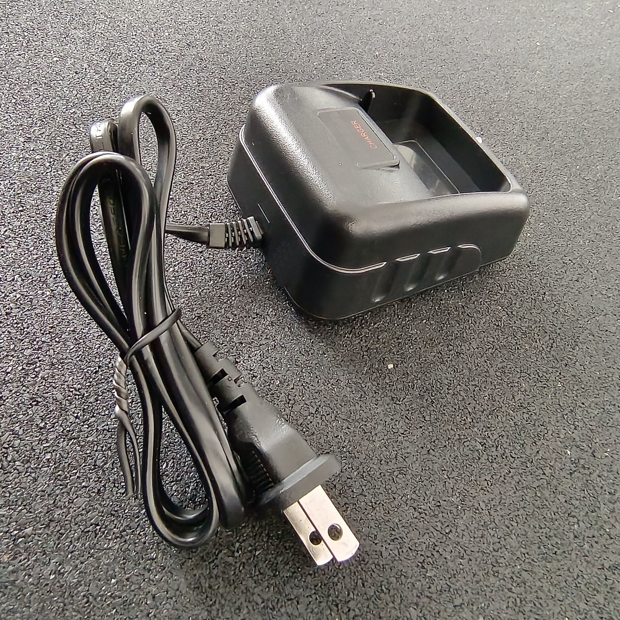 แท่นชาร์จวิทยุสื่อสารใช้กับ ALPHA CB-2 VIPER ONES FUJITEL FB-11 FB-6 FB-7 FB-4 FB-4N FN-6N FB ...