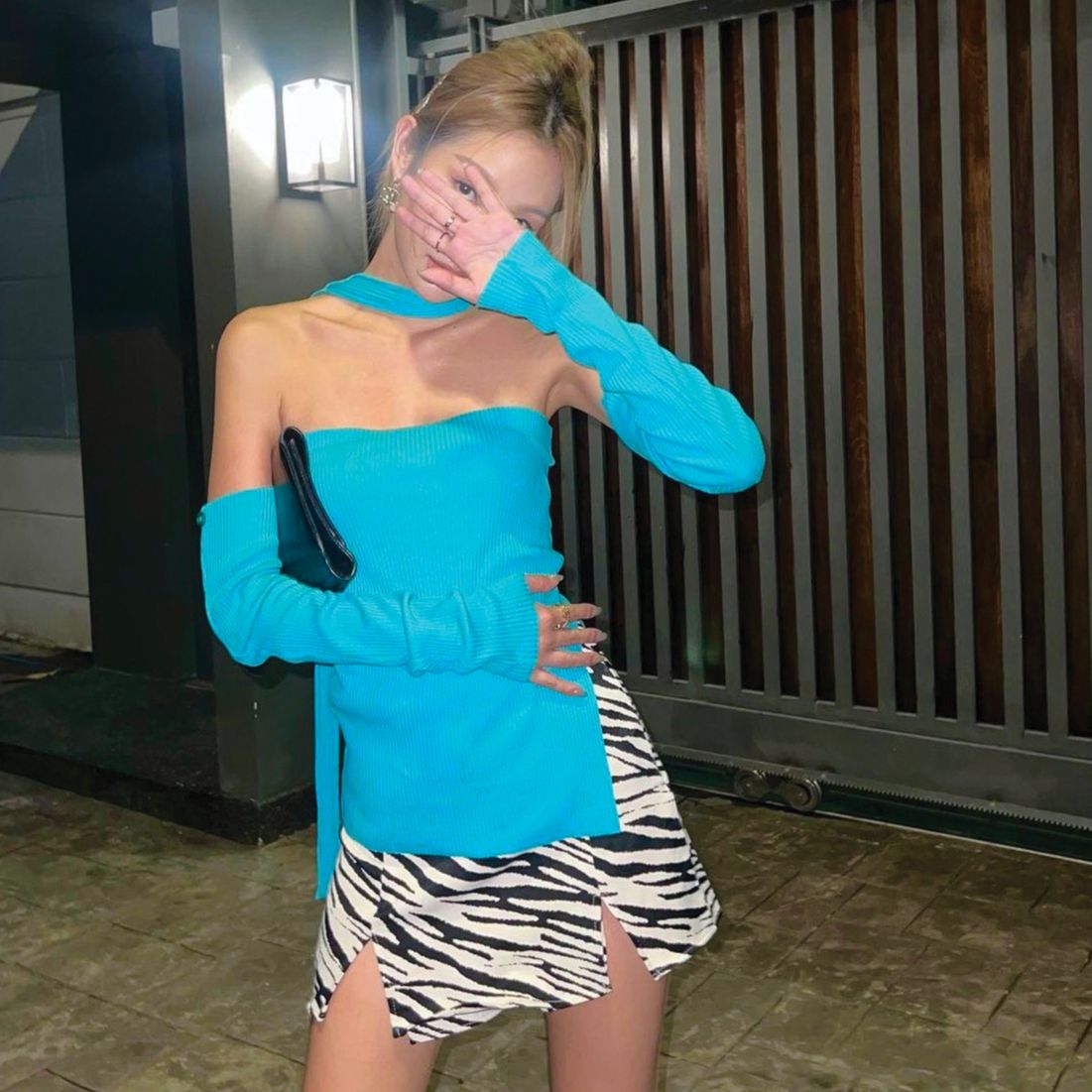 Hey rosie the label - Ronnie Top shoulder off ฟ้าชมพู ขาว พร้อมส่ง ...