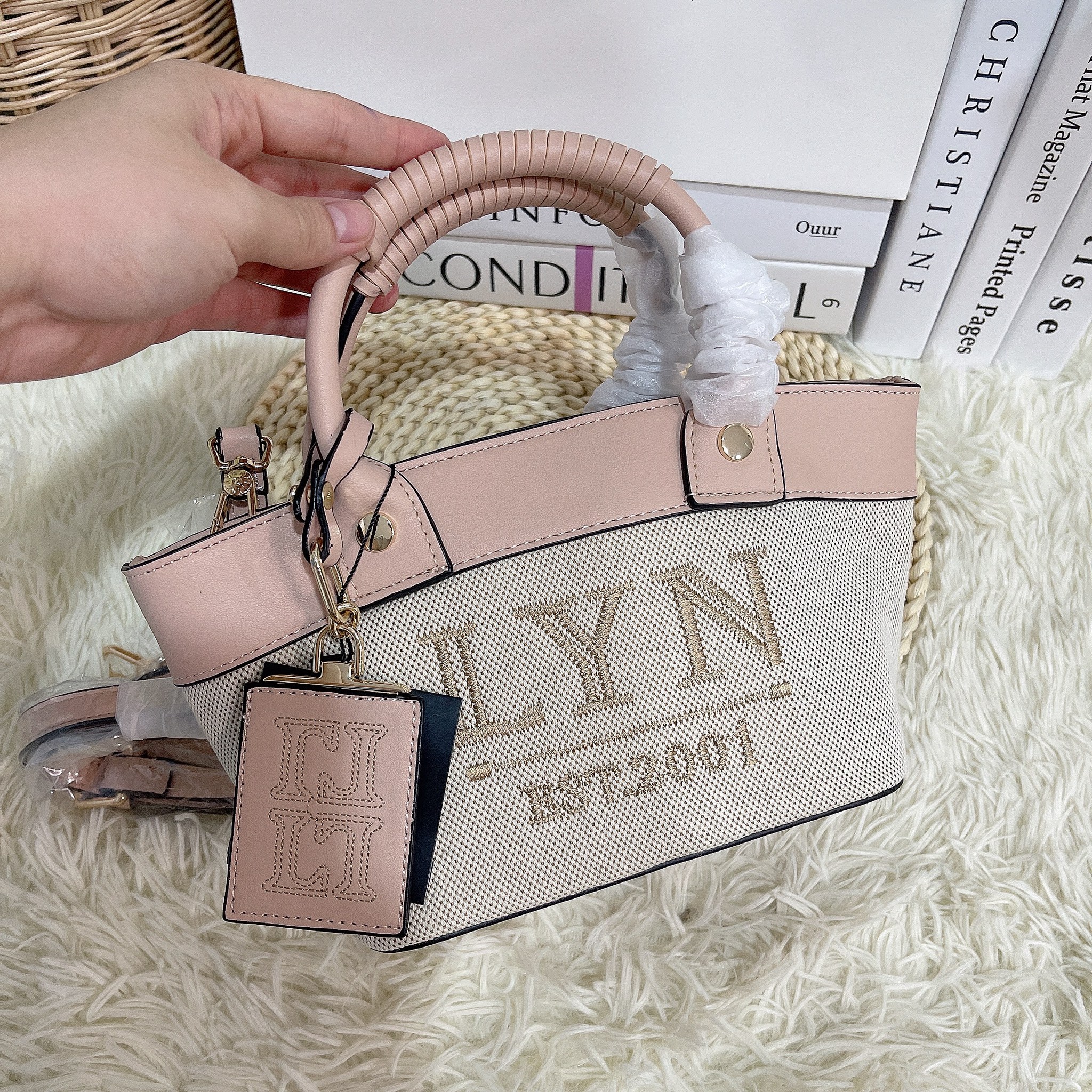 NEW LYN HANDBAG CROSSBODY BAG ใหม่ กระเป๋าถือ กระเป๋าสะพายข้าง กระเป๋า ...