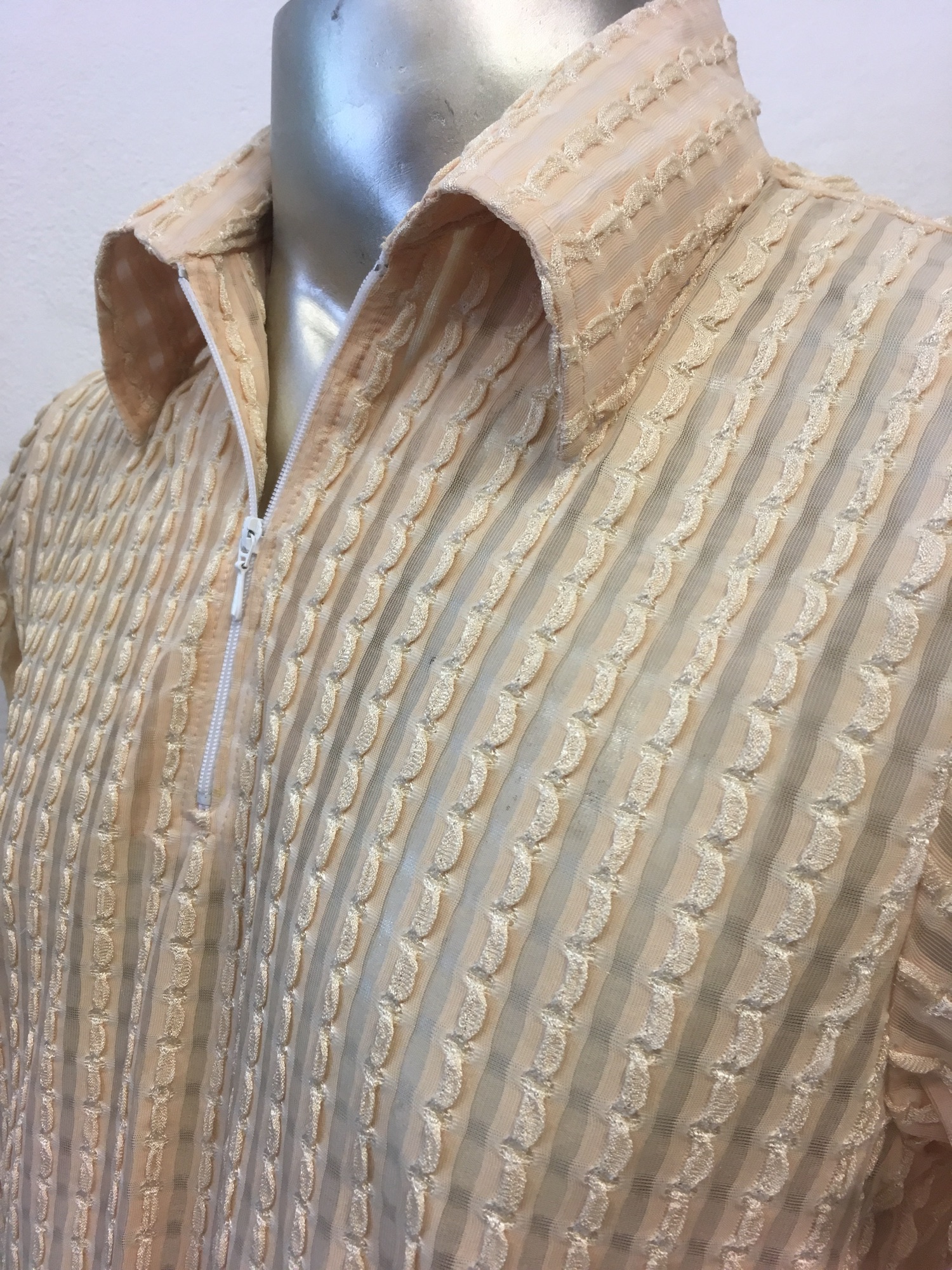 เสื้อคอปกซิปแขนยาวสีครีมเปลือกไข่ - maenkind - ThaiPick