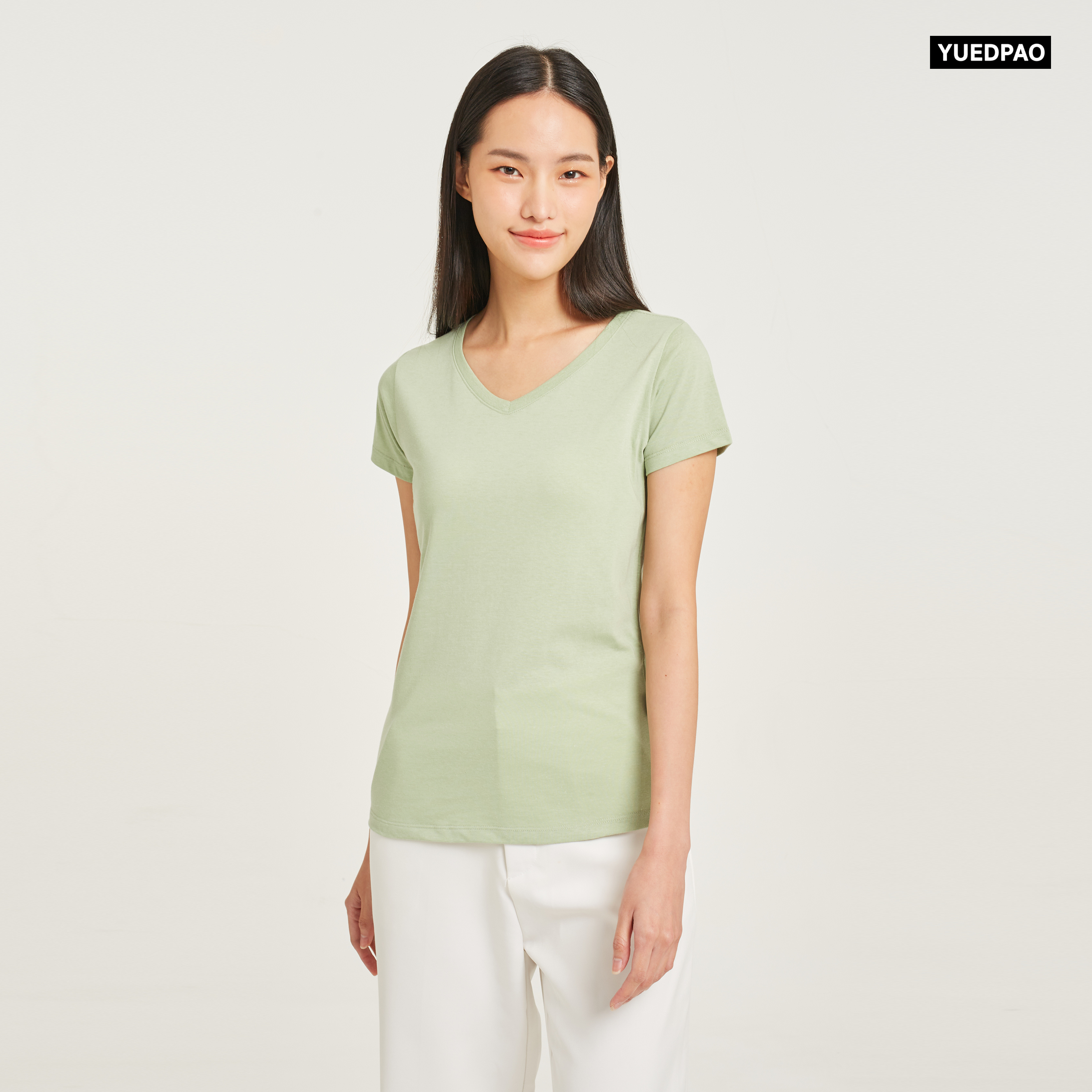 Yuedpao เสื้อยืดผู้หญิงคอวี ทรงเข้ารูป ไม่ย้วย ไม่หด ไม่ต้องรีด ใส่สบาย basicstyle เสื้อยืดคอวี ...