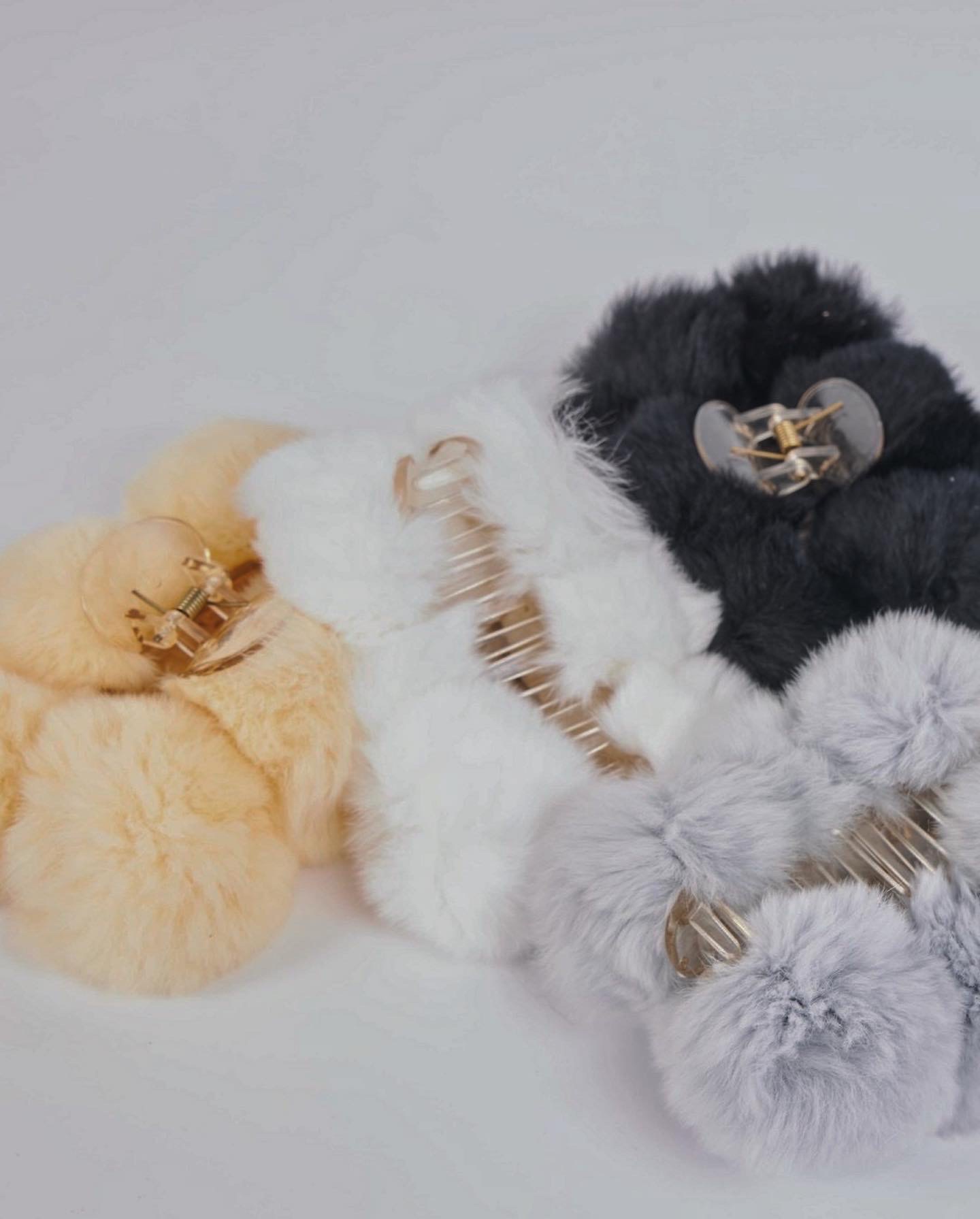 Signature - Fluffy fur claw clip - SOSSIGNATURE - ThaiPick