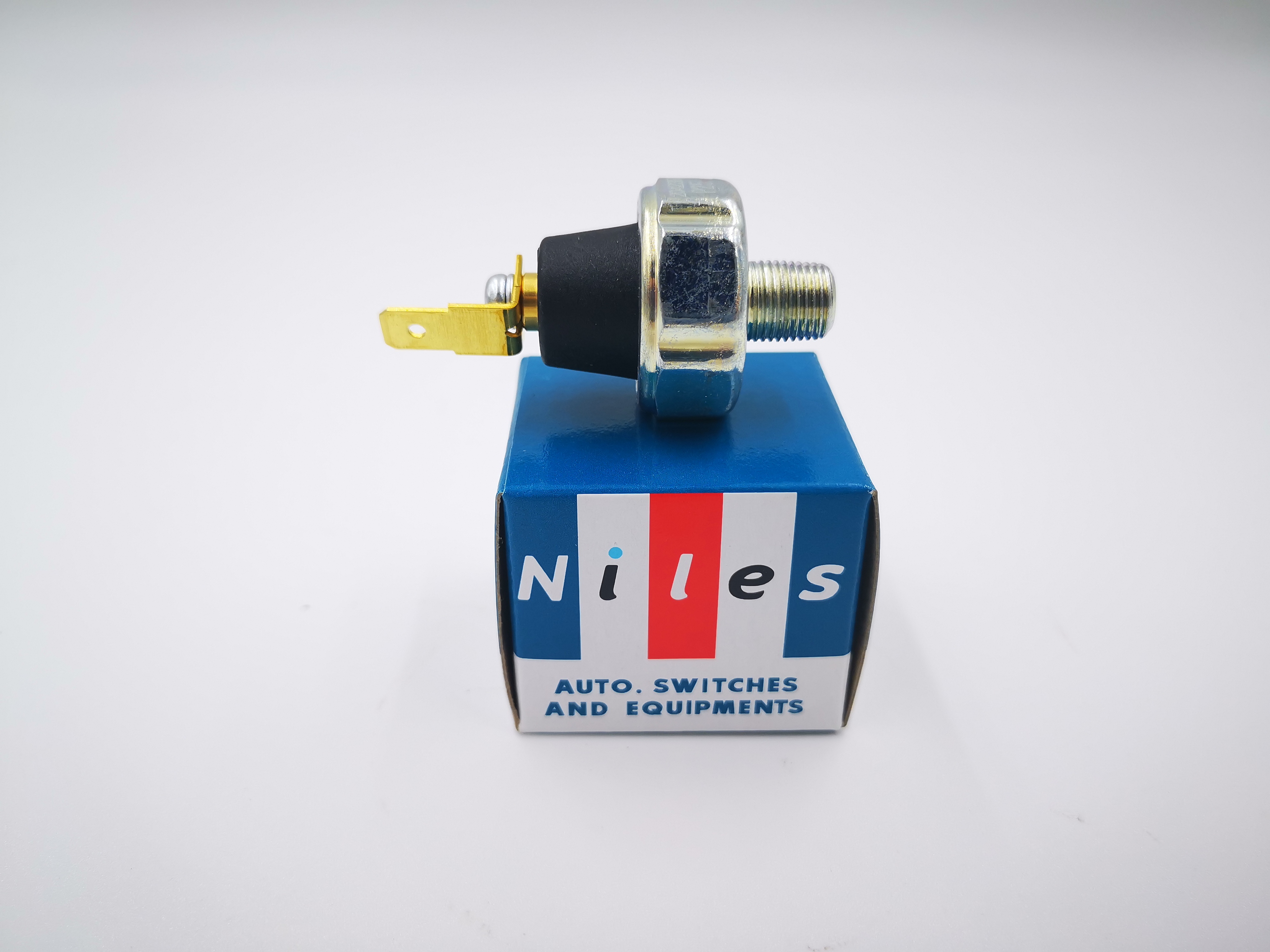 สวิทช์น้ำมันเครื่อง Oil Pressure Switch หัวเสียบแบน NILES | Lazada.co.th