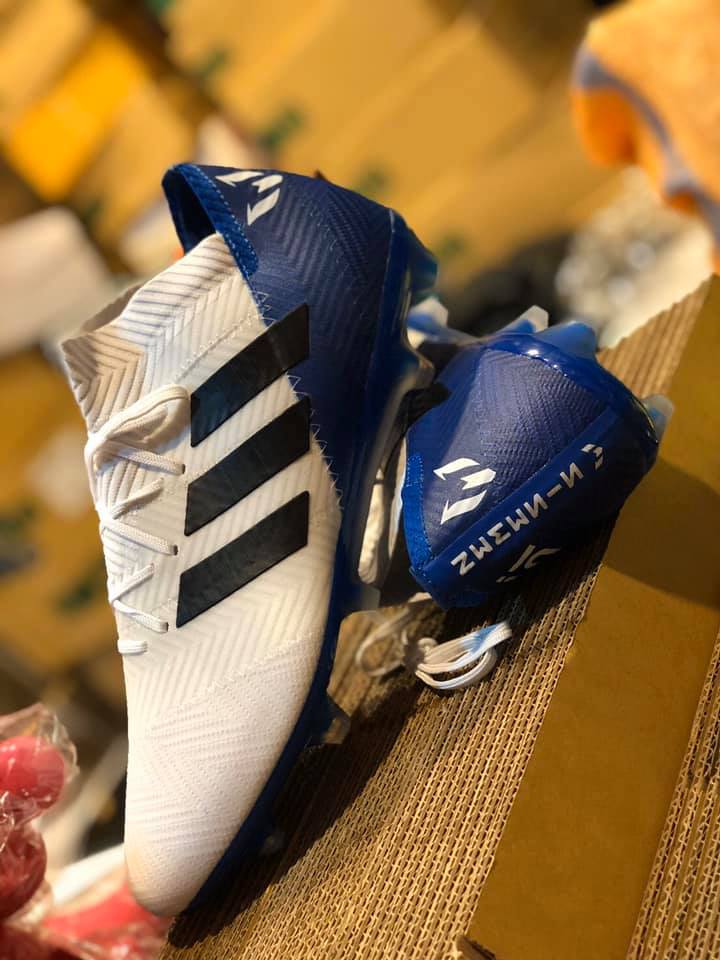 รองเท้าฟุตบอล U89 รองเท้าสตั๊ดAdidas - Modern Sport - ThaiPick