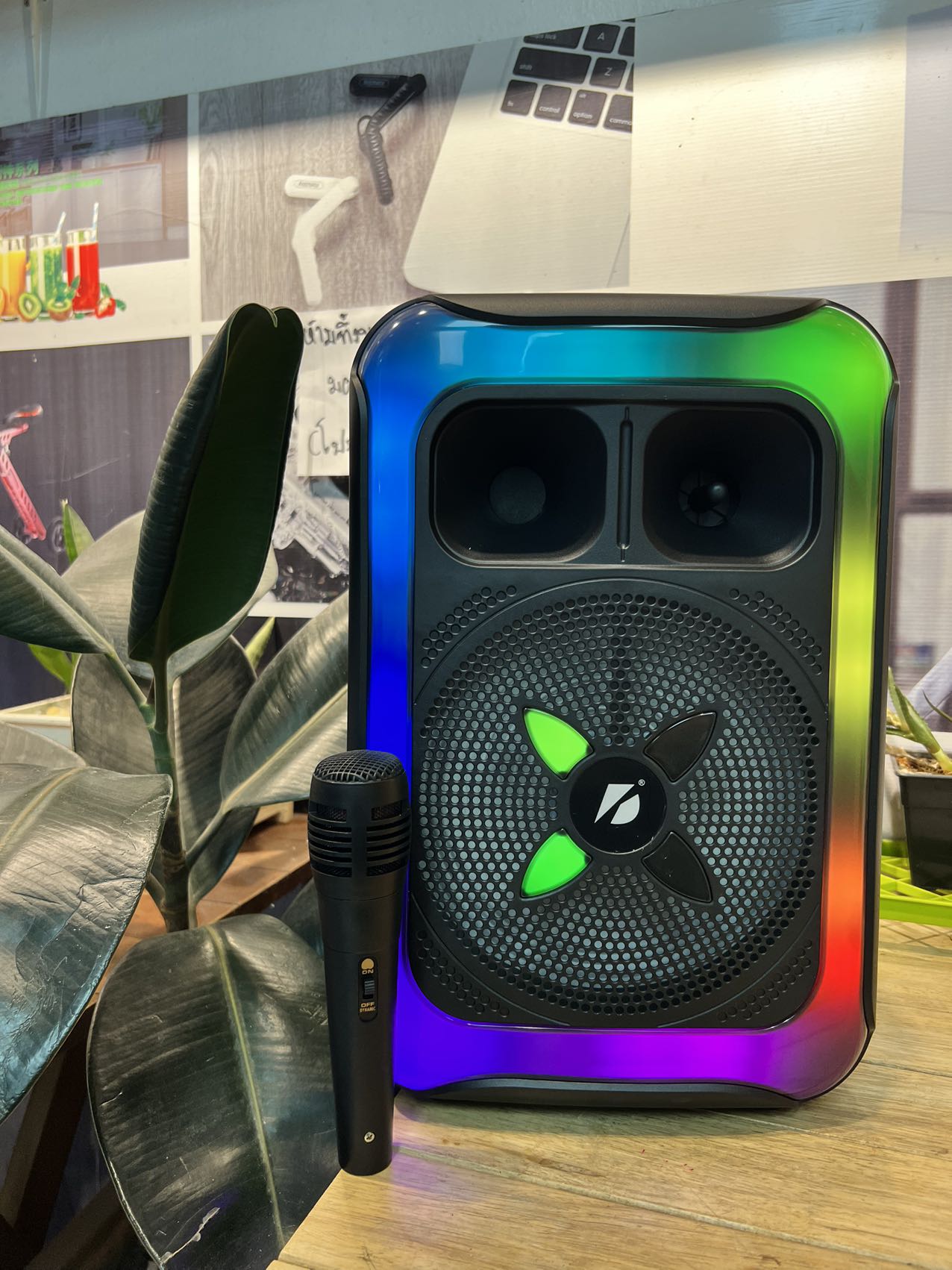 ลำโพงบูลทูธ รุ่น KTS-1727 ดอก8นิ้ว มีAUX ปรับไฟ/เสียง/เบสได้ แถมไมค์สาย ...